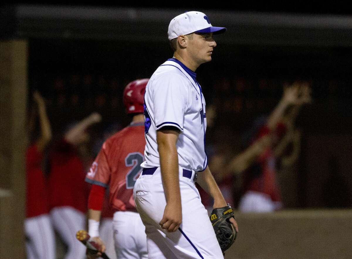 BASEBALL: Willis falls to Tomball in district opener
