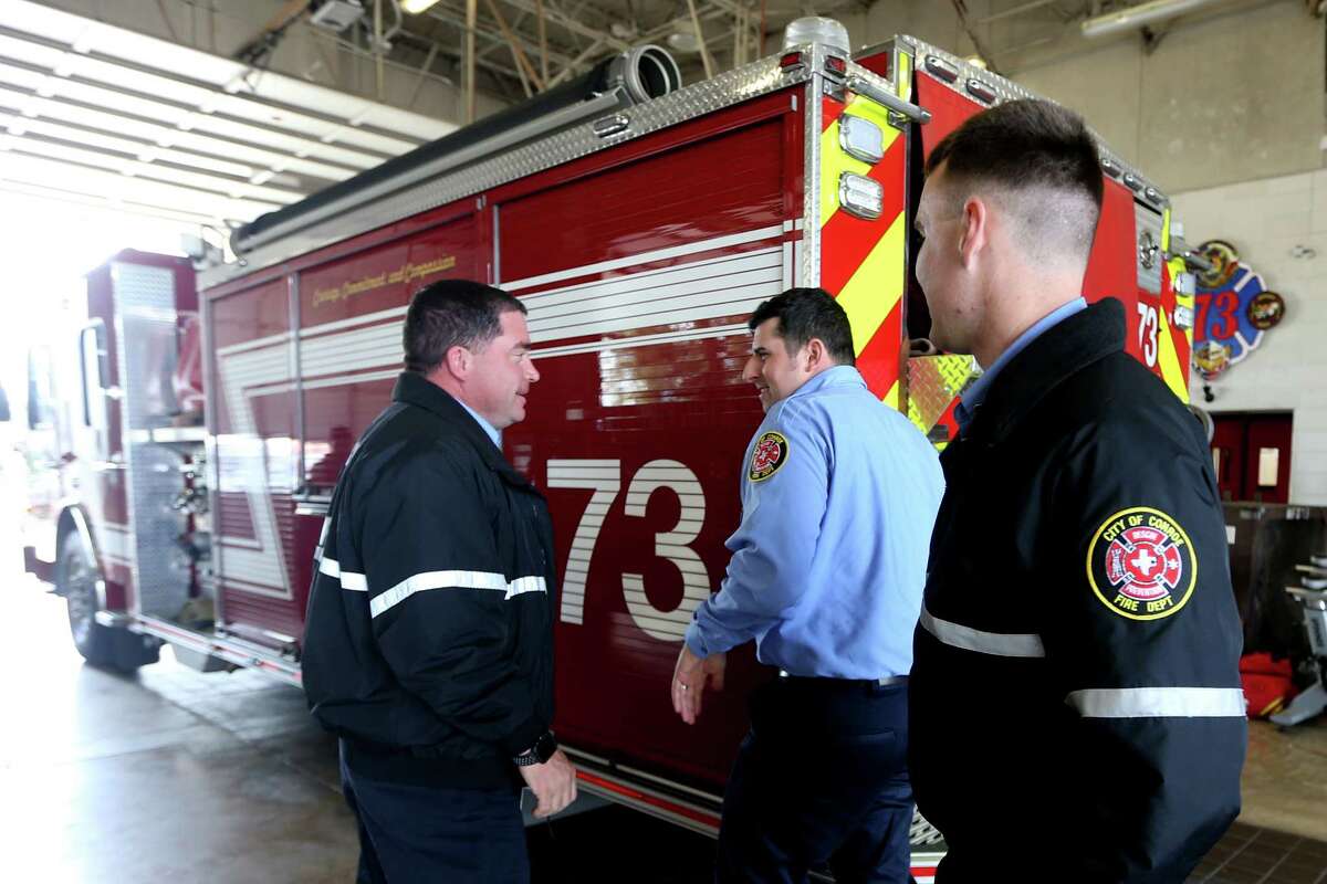 Texas firefighters fill in so Houston FD can attend funeral of "Iron ...