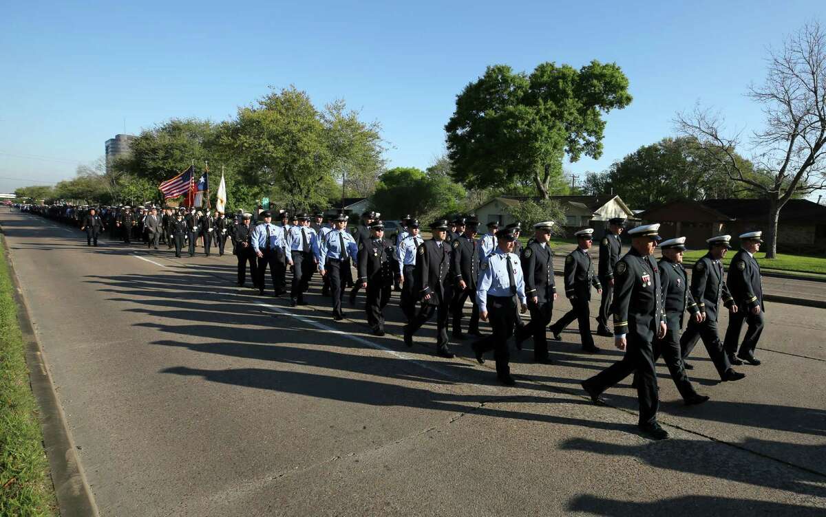 HFD honors firefighters killed in 2013 Southwest Inn fire