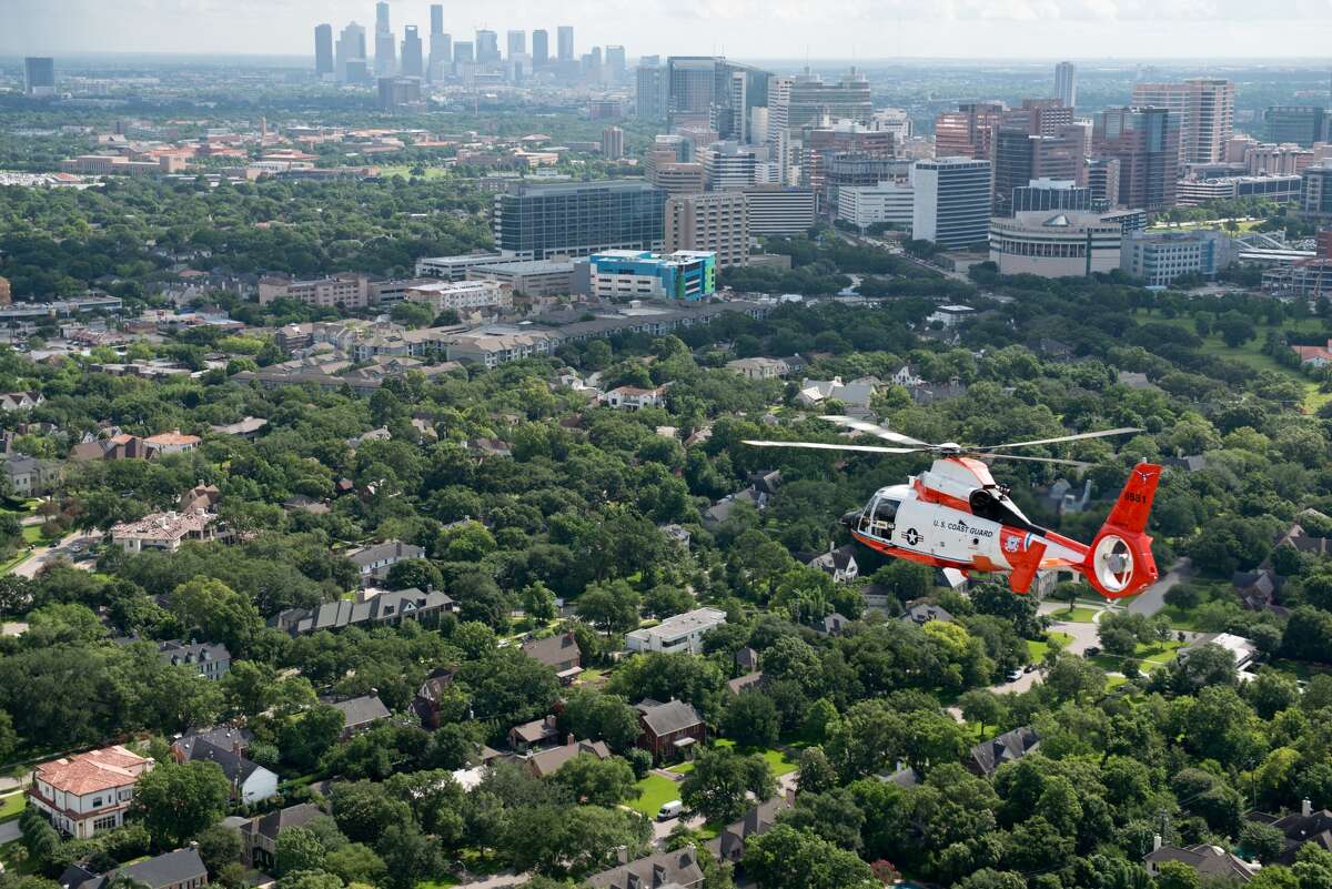 Southwest to provide free movies on its flights