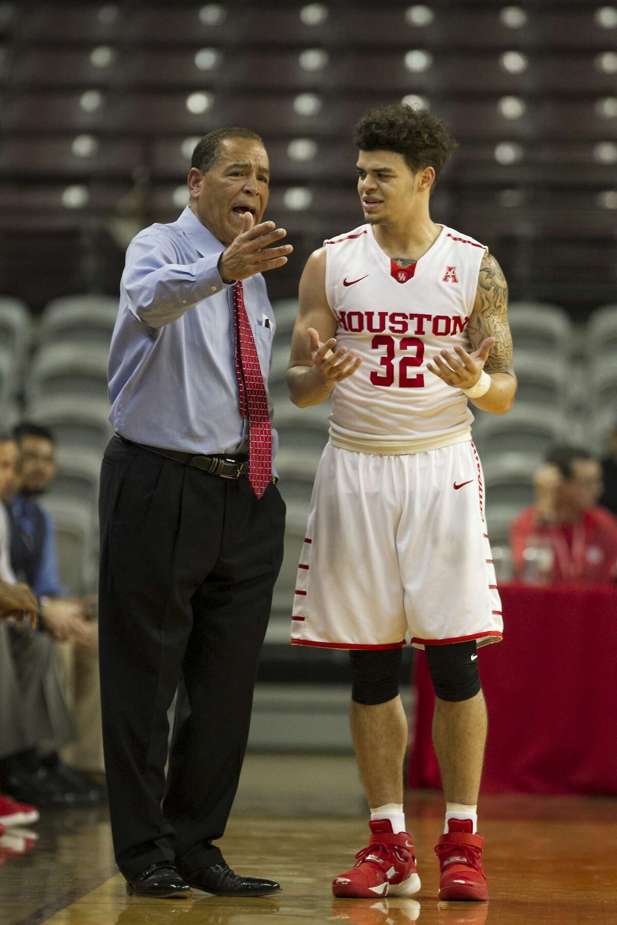 UH men's basketball team picked sixth in AAC
