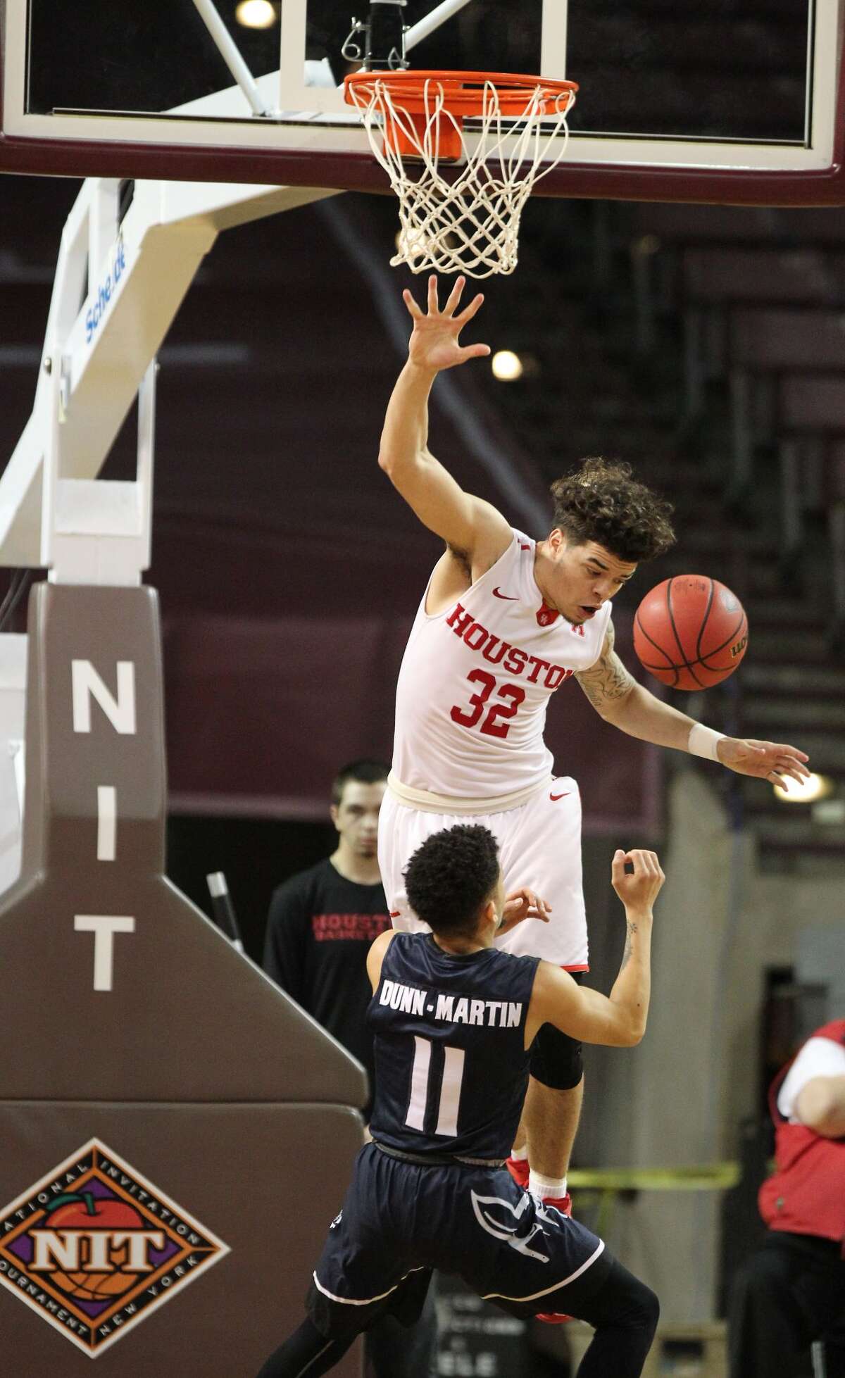 UH men's basketball team picked sixth in AAC