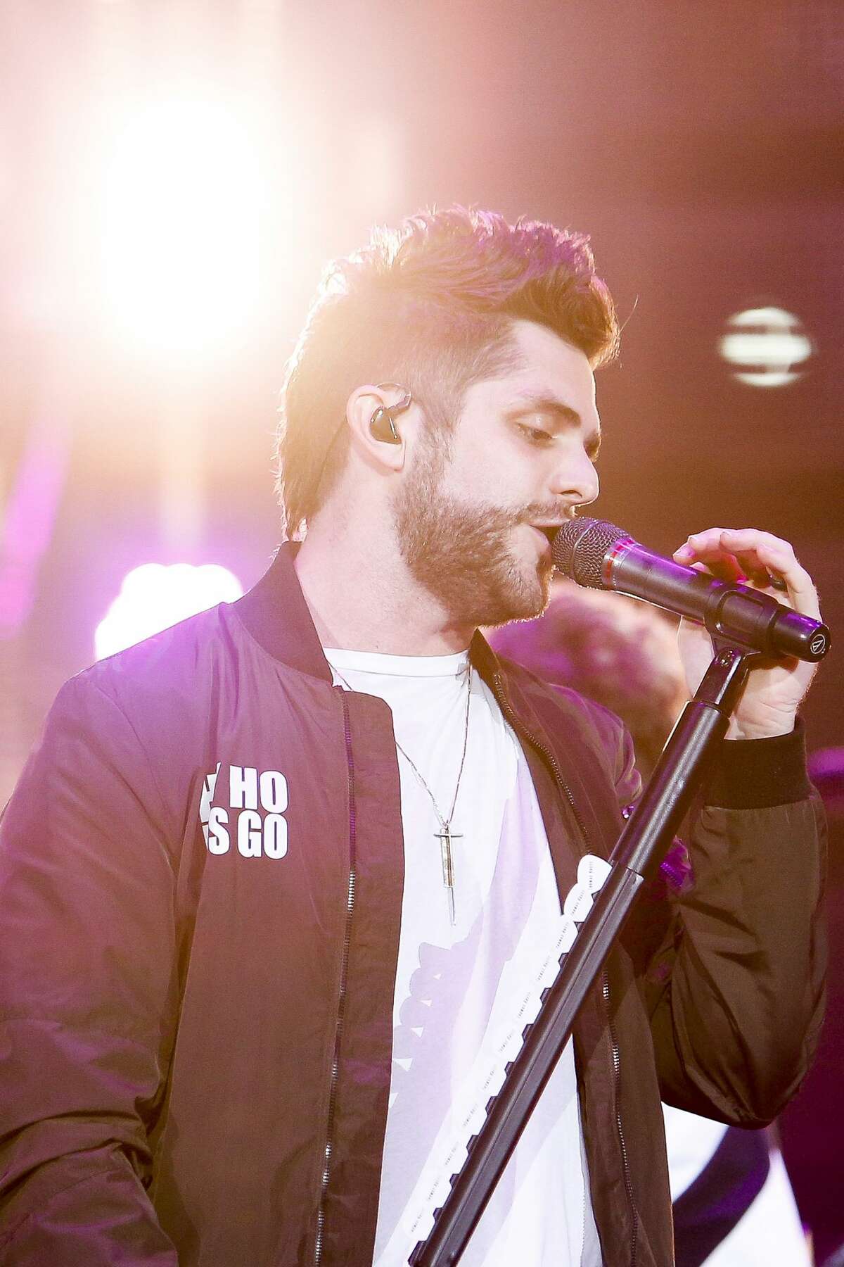 Thomas Rhett pushes against type at RodeoHouston