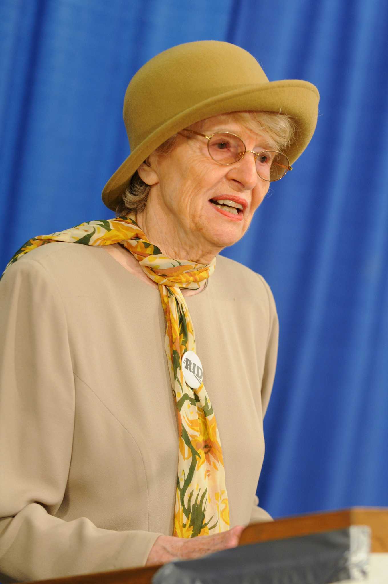 Doris Aiken, 90, founder of RID