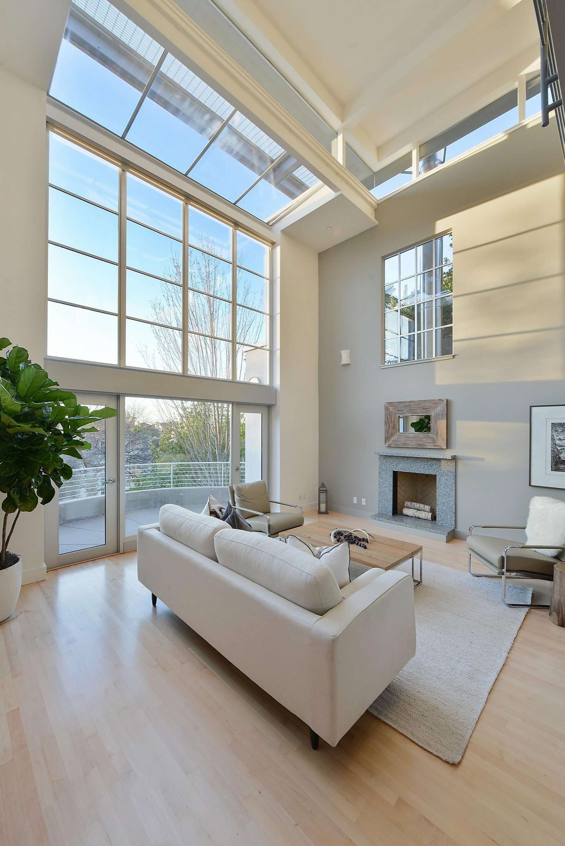 Natural light infuses modern masterpiece in Upper Rockridge