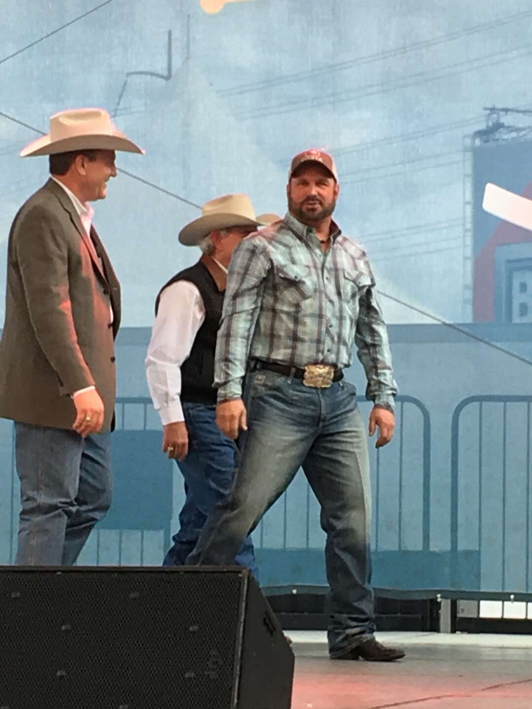 Garth Brooks returns to RodeoHouston