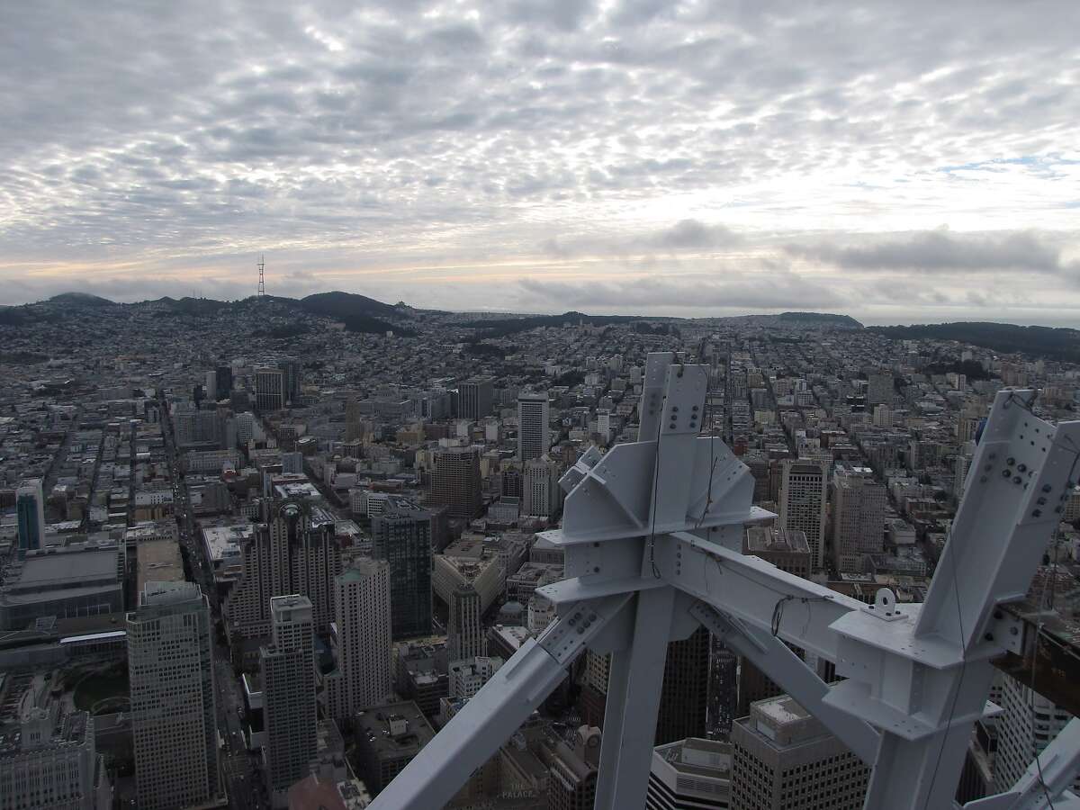 Dying to see the view from the top of Salesforce Tower? Here's your chance.