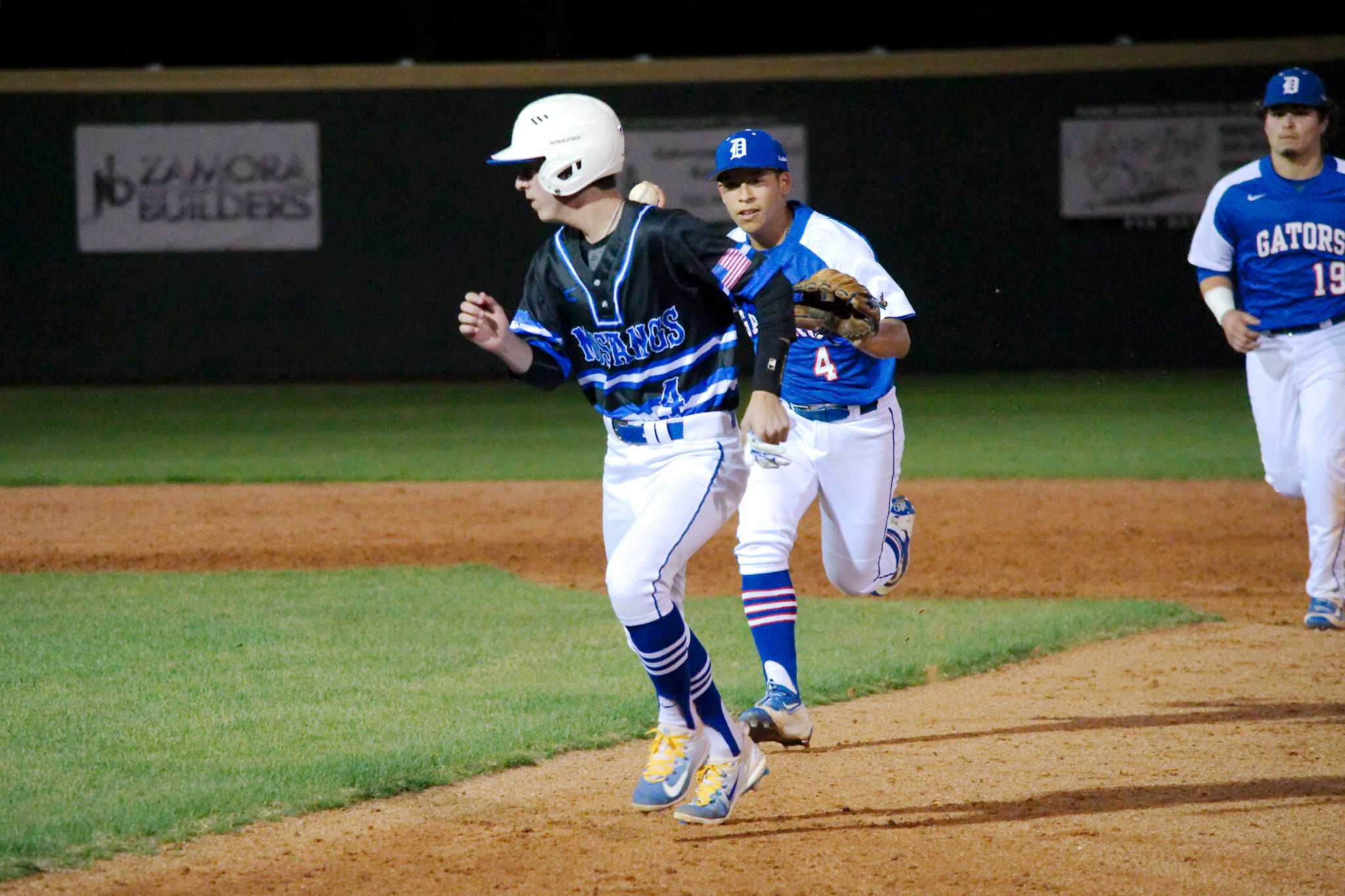 Baseball: Dickinson downs Friendswood, 11-2