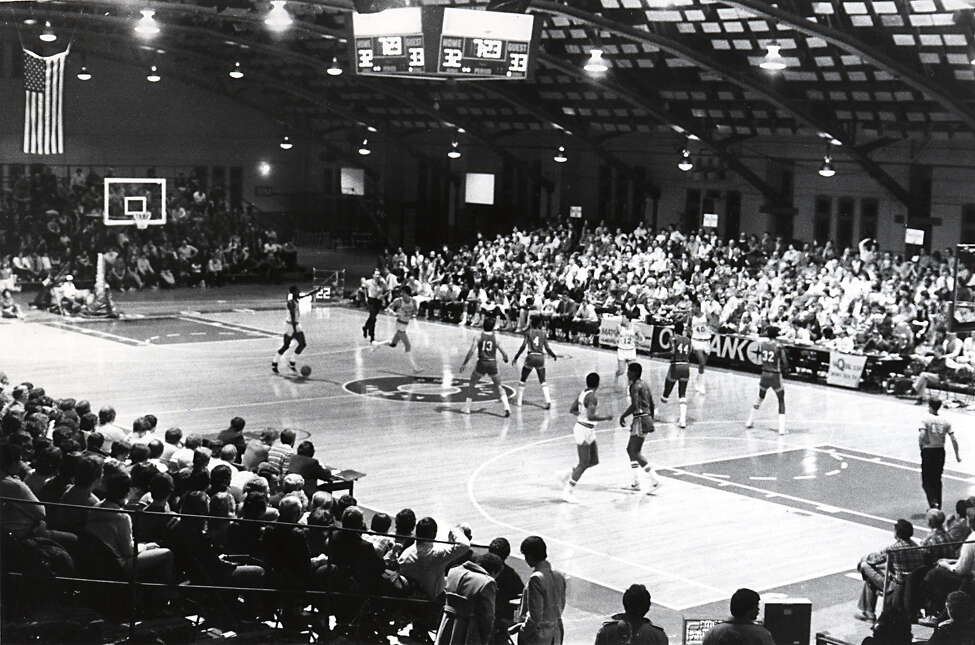 Pro basketball team Albany Patroons returning to Armory