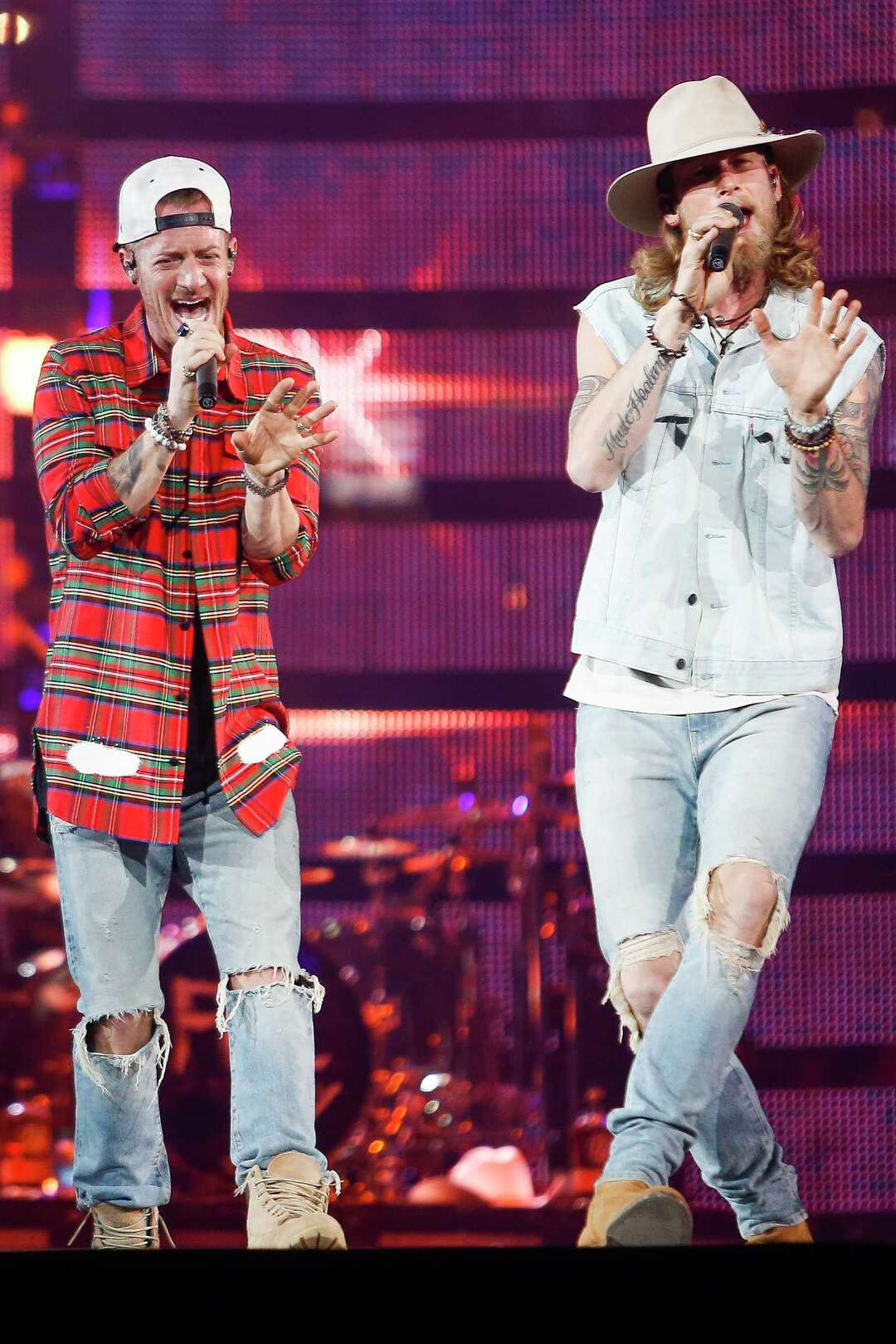 Florida Georgia Line boasts bombastic ballads and blustery instrumentation