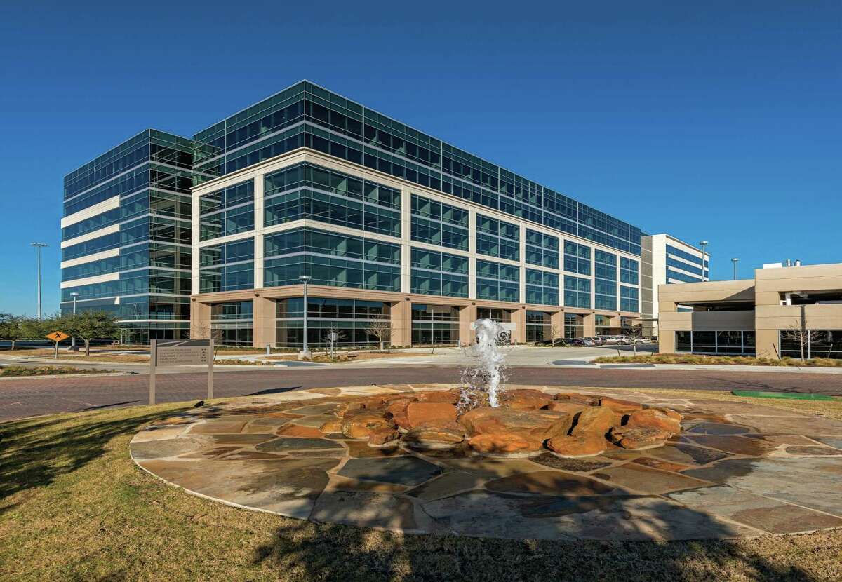 Energy Crossing II office building goes platinum on efficiency