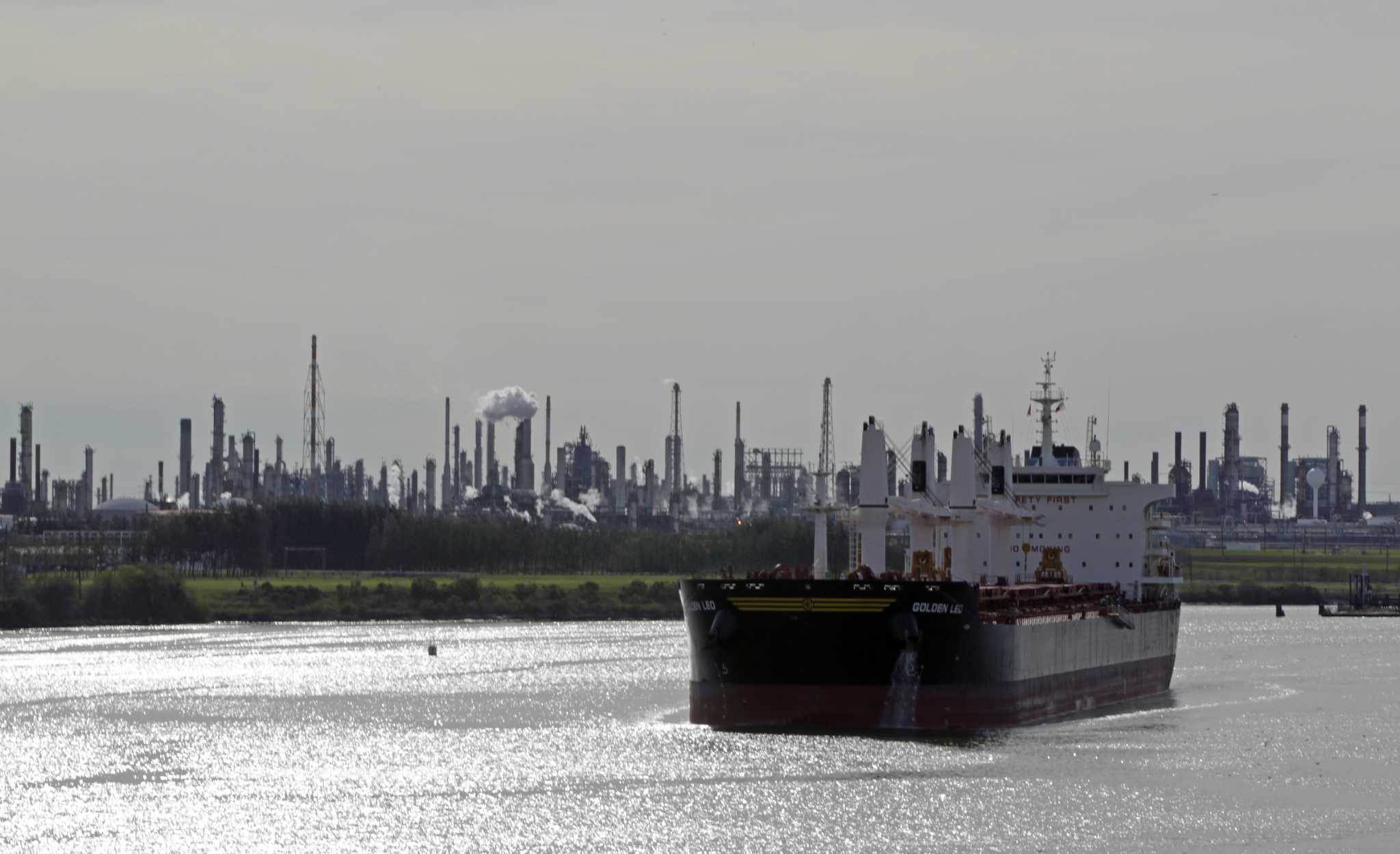 Natural gas boom helping to snarl traffic at Houston Ship Channel