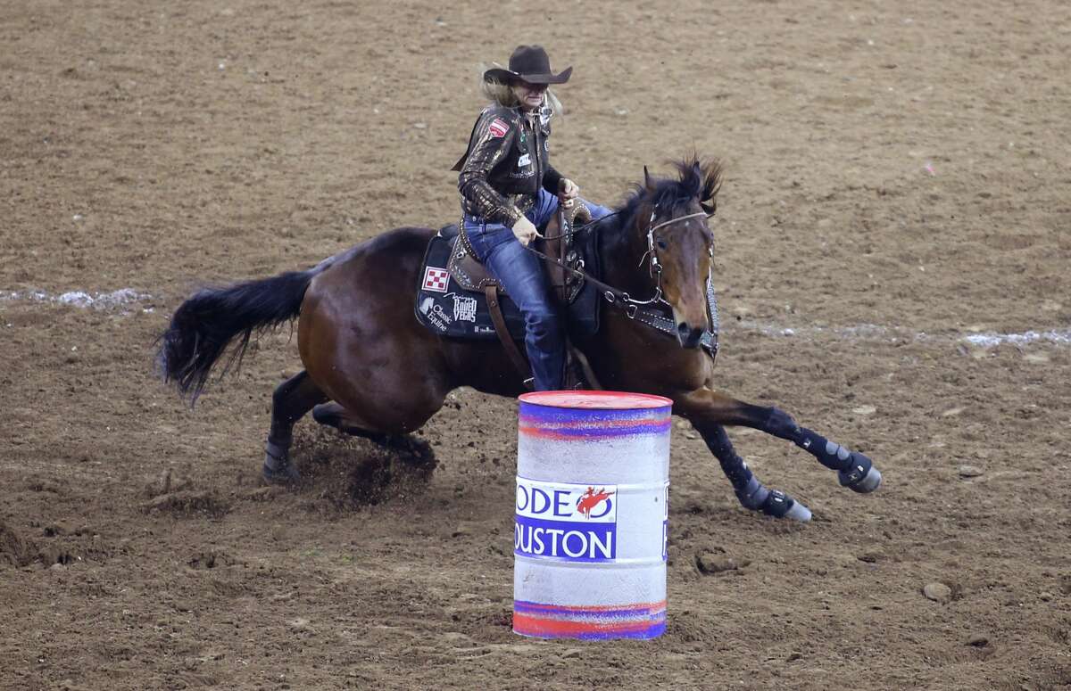 Tie-down roper Fred Whitfield wins Super Series II at RodeoHouston