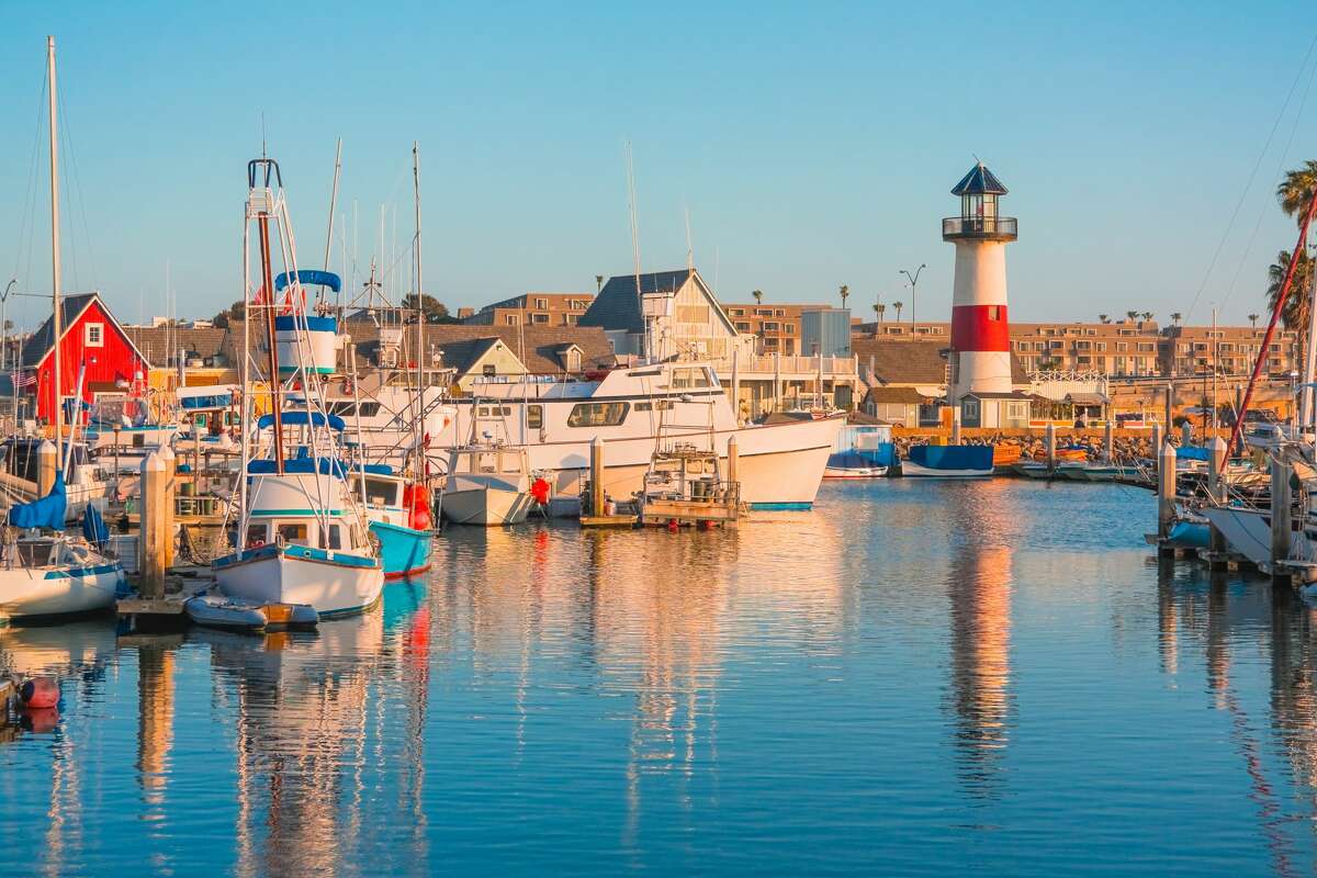 Ground crumbling beneath popular photo spot on California coast