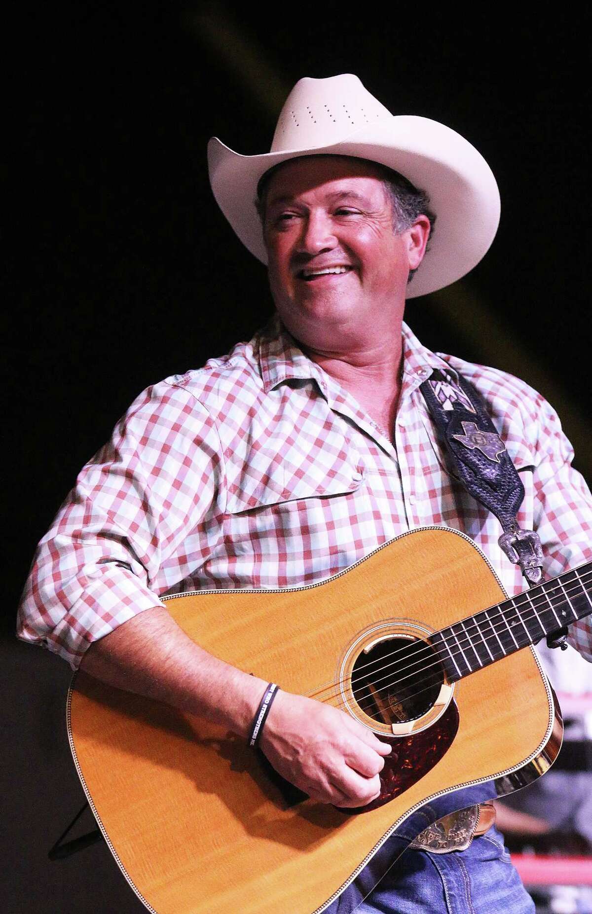 Country legend Byrd wows crowd at Liberty Jubilee