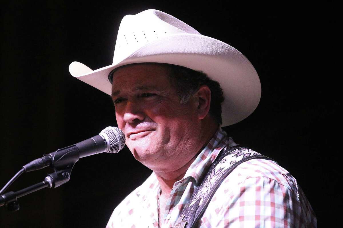 Country legend Byrd wows crowd at Liberty Jubilee