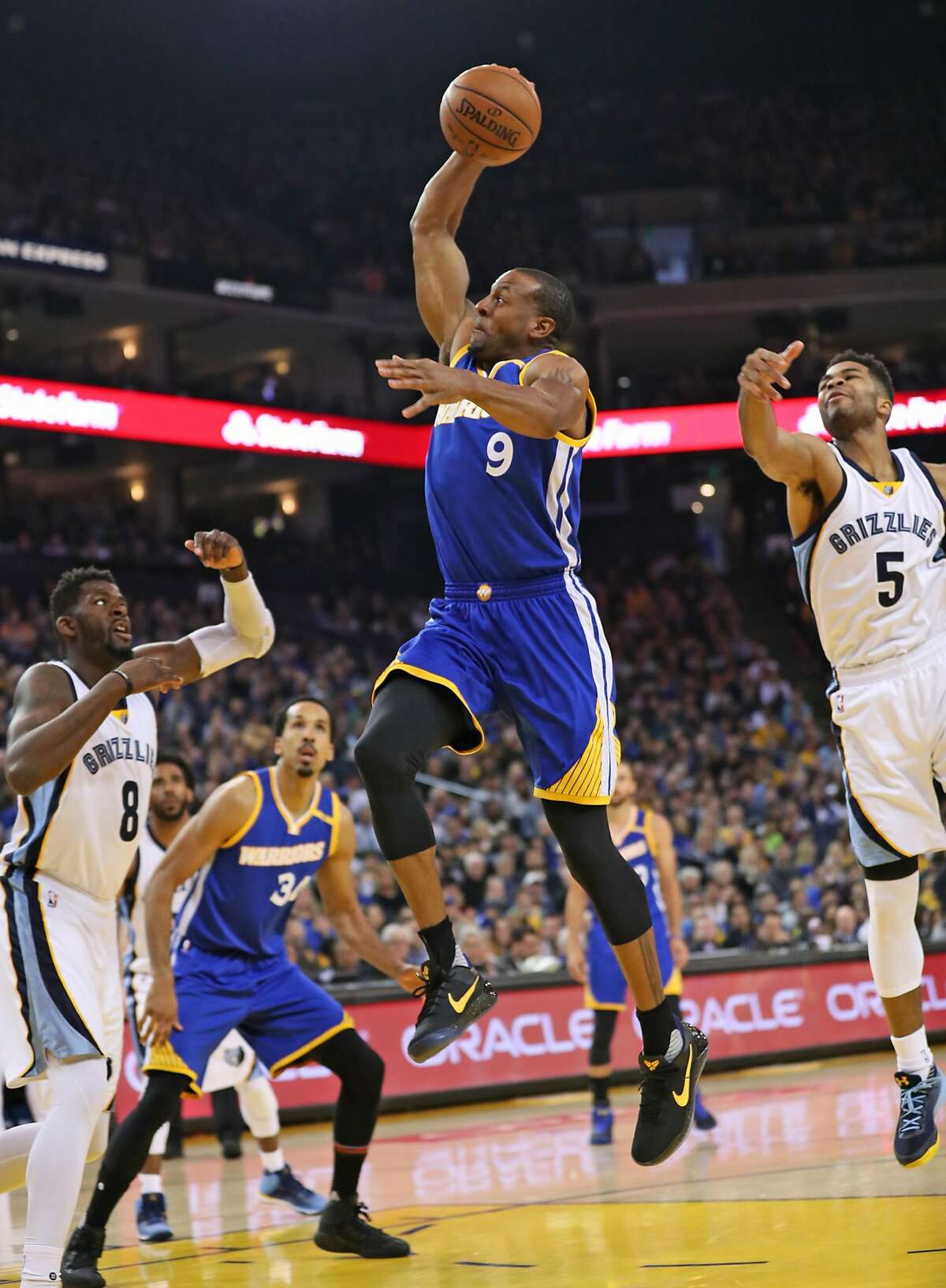Andre Iguodala, Klay Thompson, Stephen Curry spark Warriors’ win