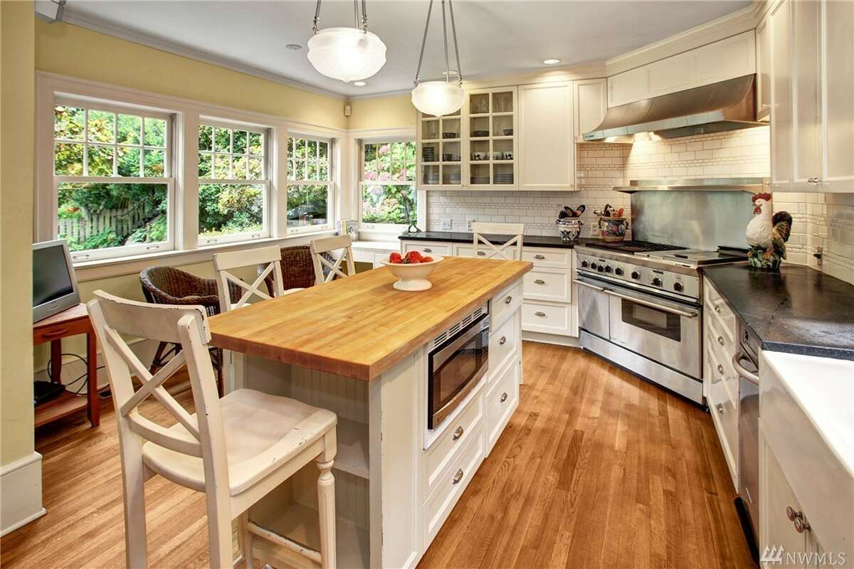 What's up with all the Craftsman-style homes in Seattle?