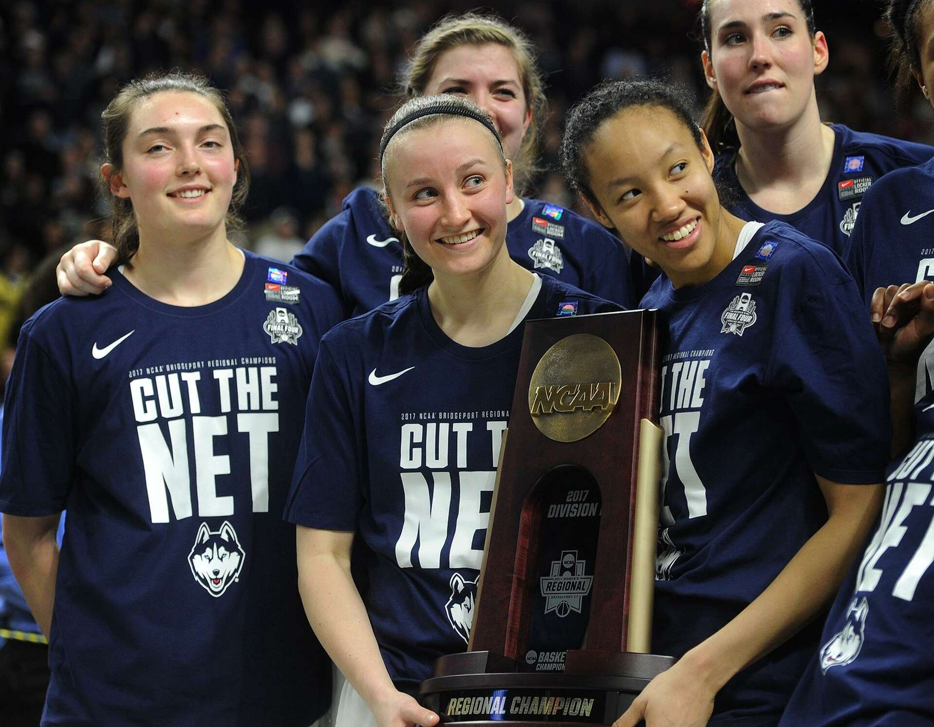 UConn notebook: Husky hoedown at the Final Four