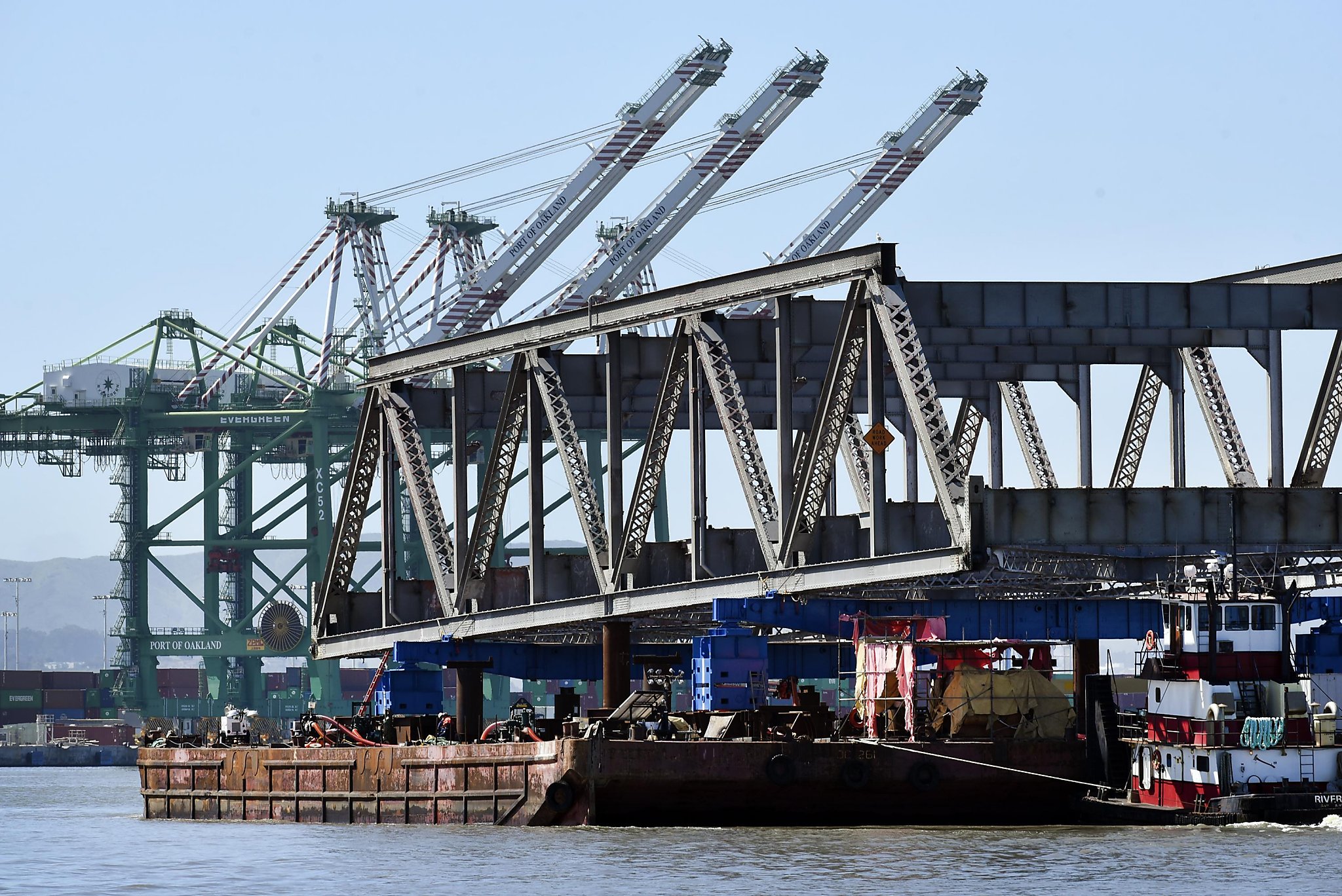 Last of the old Bay Bridge east span comes down