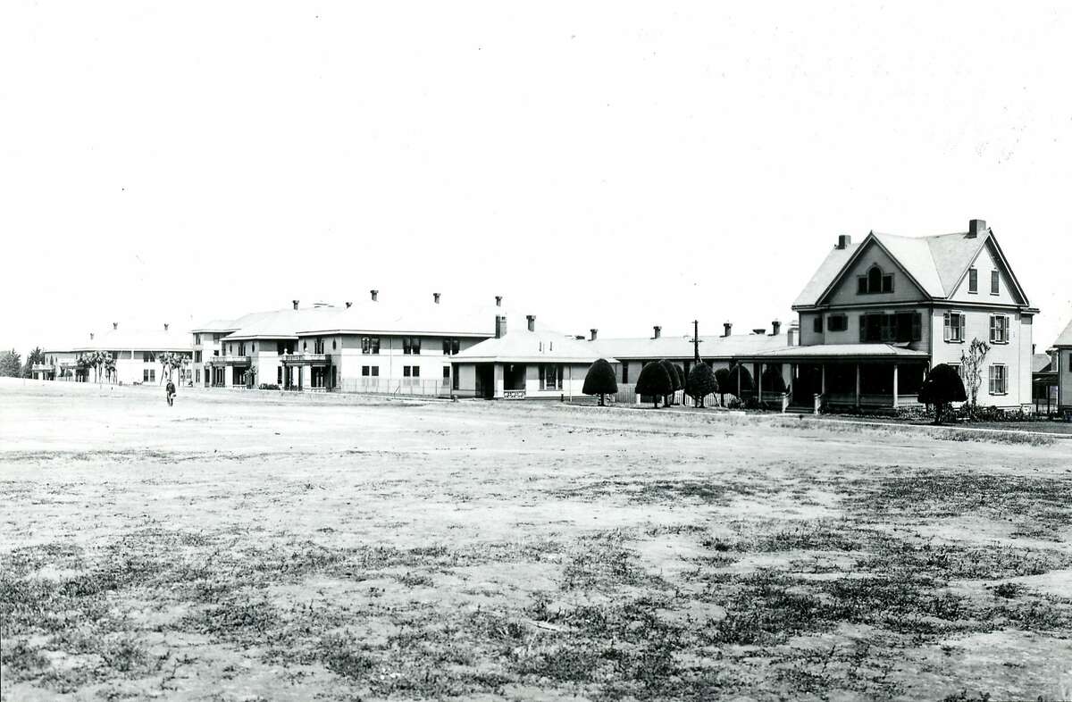 San Francisco's Presidio looks quite different in these rare photos ...
