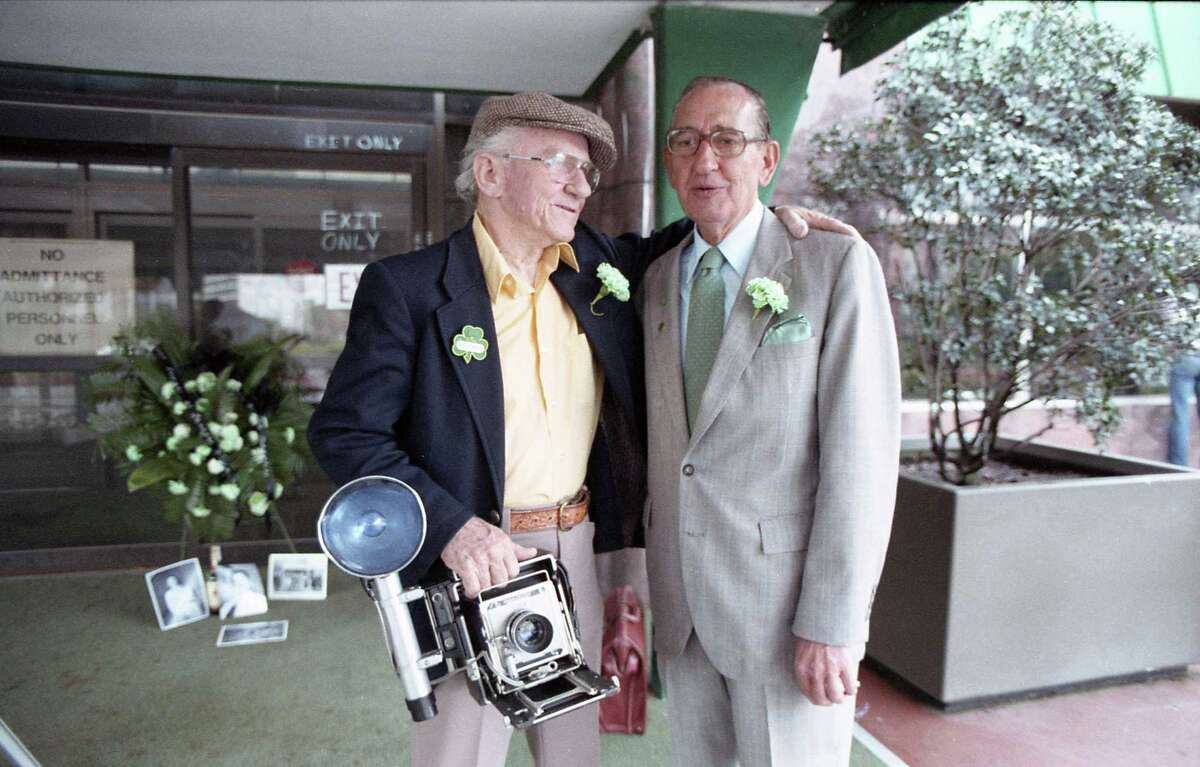 30 years ago: Phil's Restaurant, Willie at the Arena, a Ship Channel tour