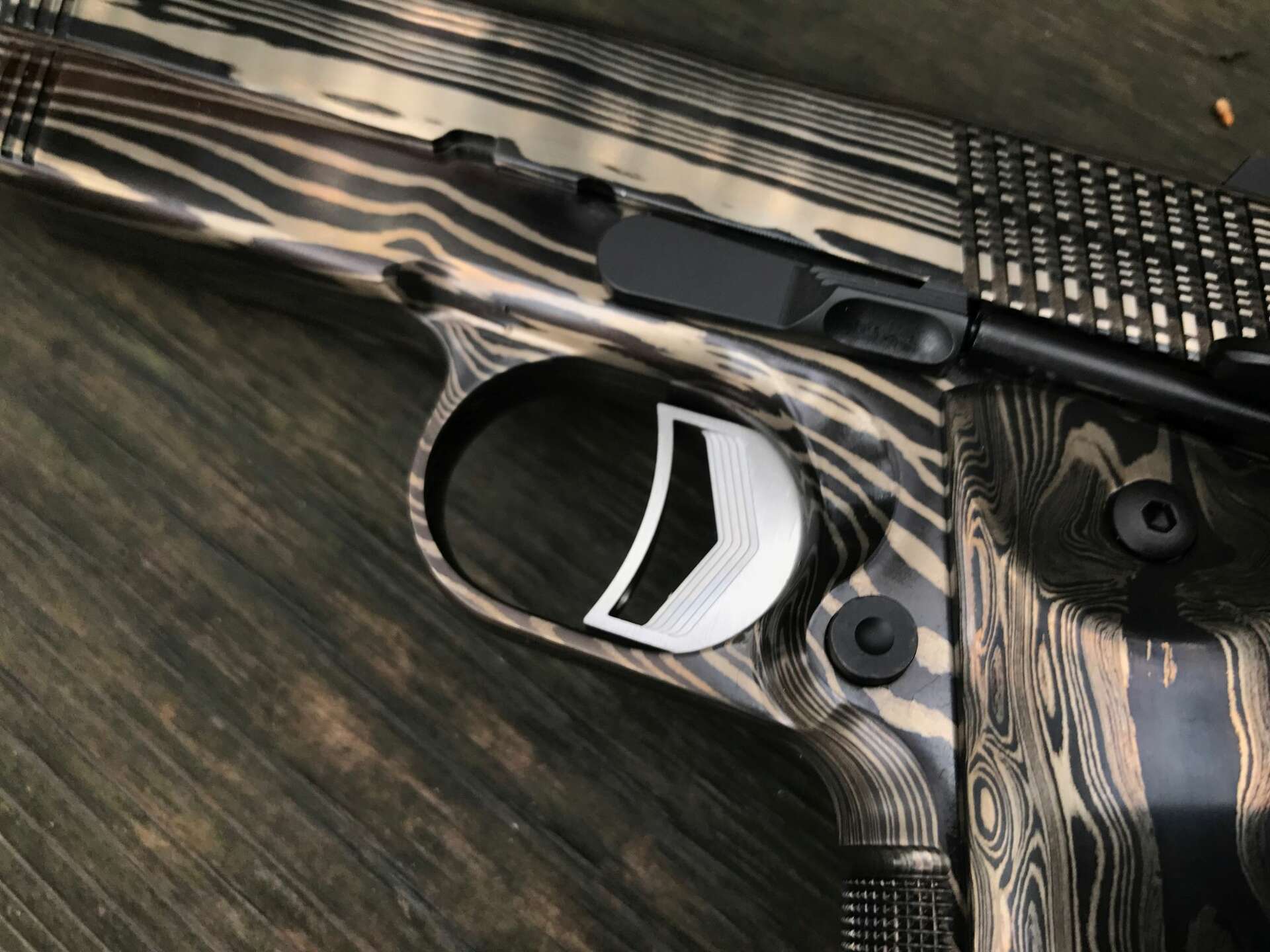Texas reality TV star Jesse James crafts custom rare pistols from ...