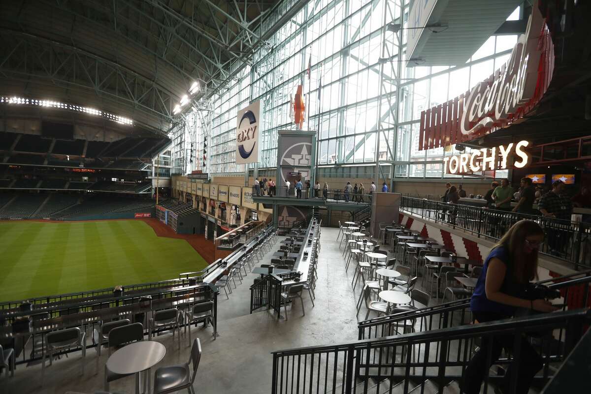 Astros unveil renovations to Minute Maid Park's center field