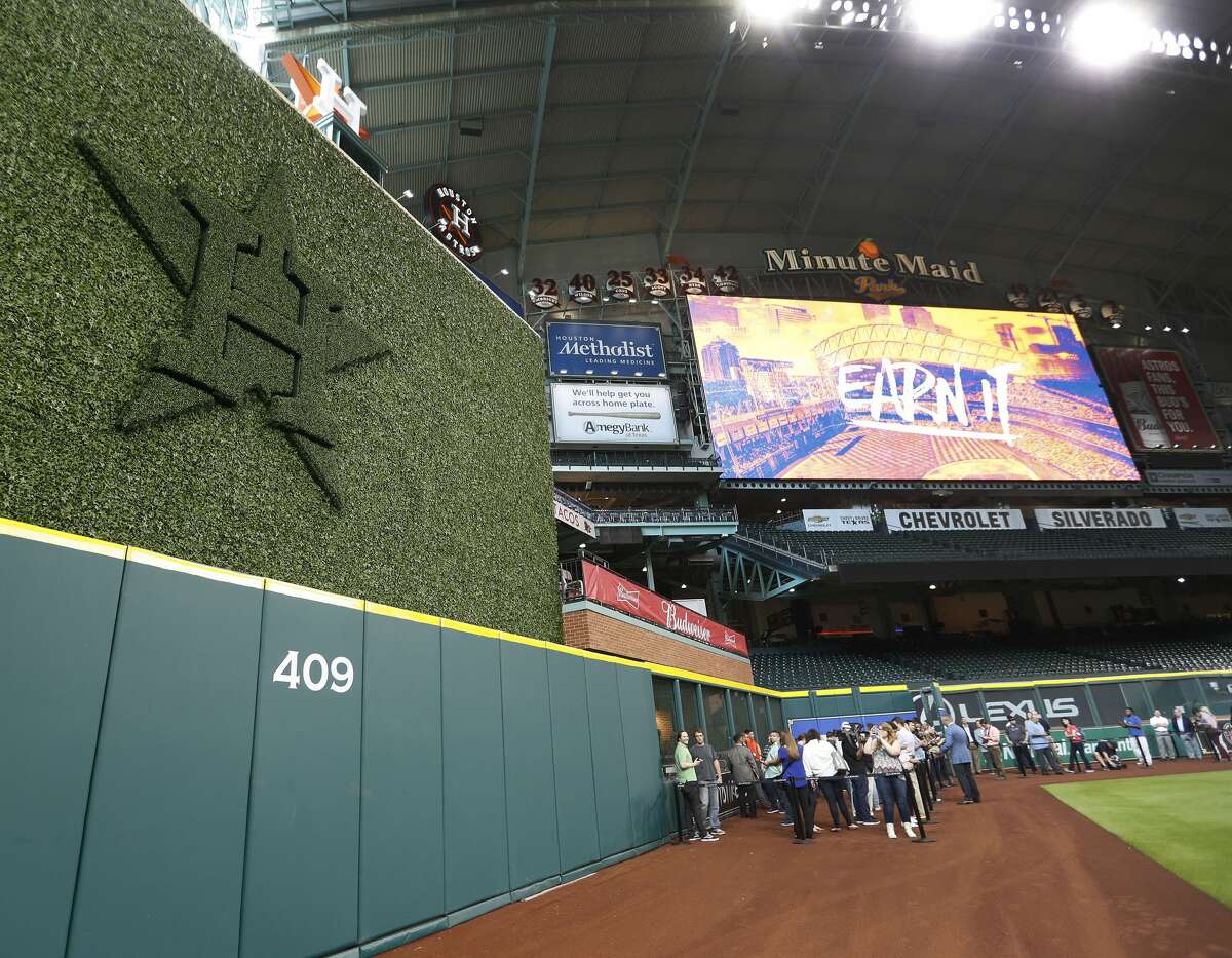 Astros unveil renovations to Minute Maid Park's center field