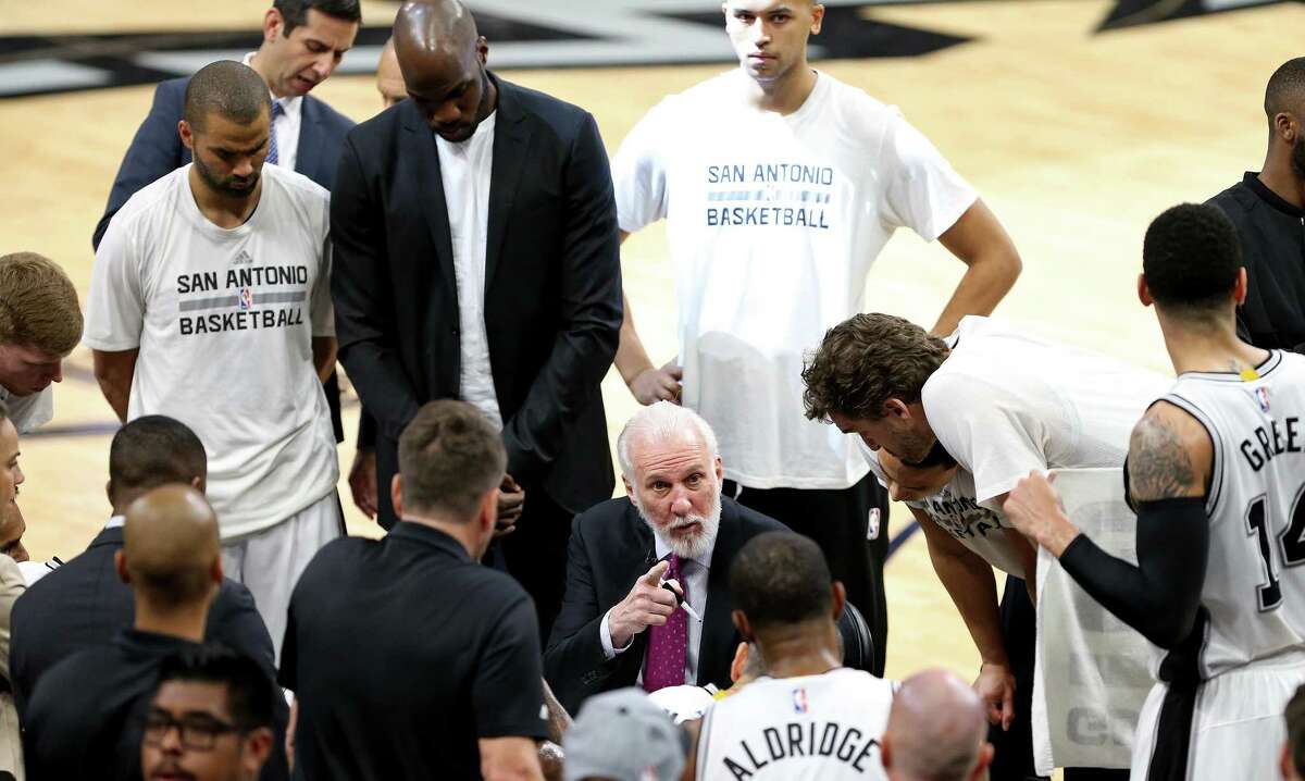 Anatomy of a Spurs’ huddle: Popovich’s words never predictable
