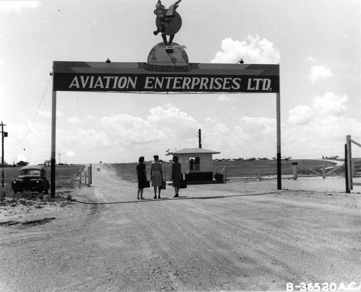 How Texas reacted to and benefited from World War II