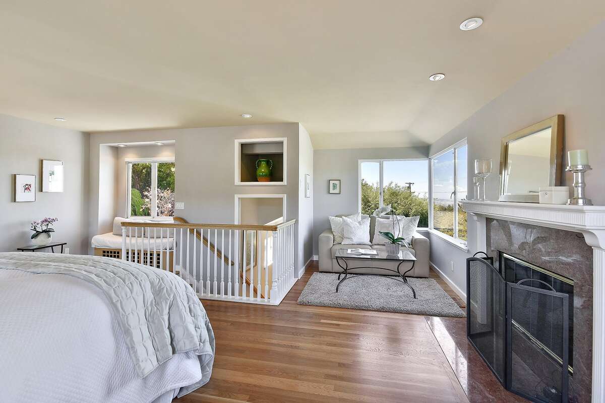 Elegant Oakland 4-bedroom with bay views