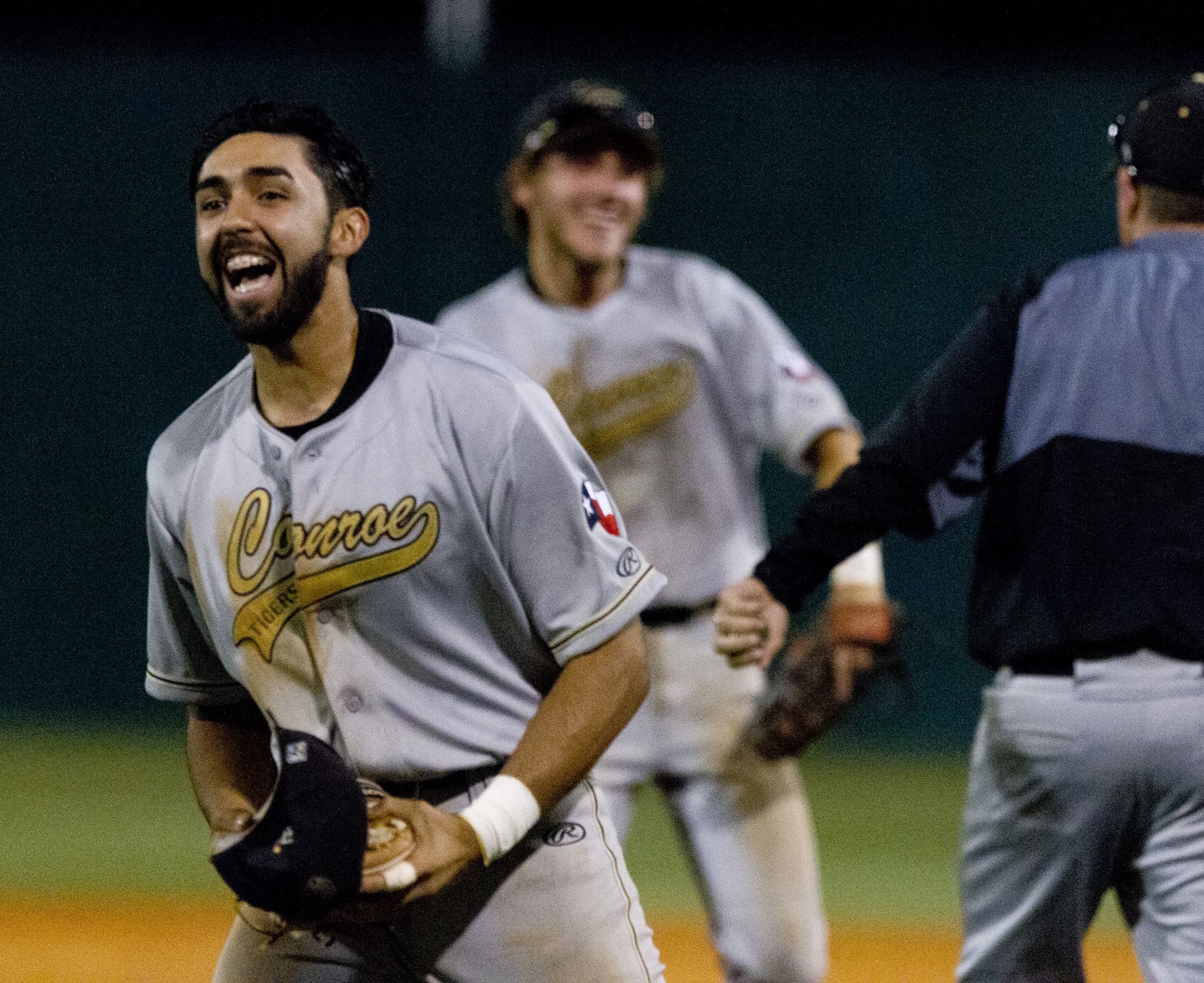 BASEBALL: Conroe rallies late to beat Montgomery