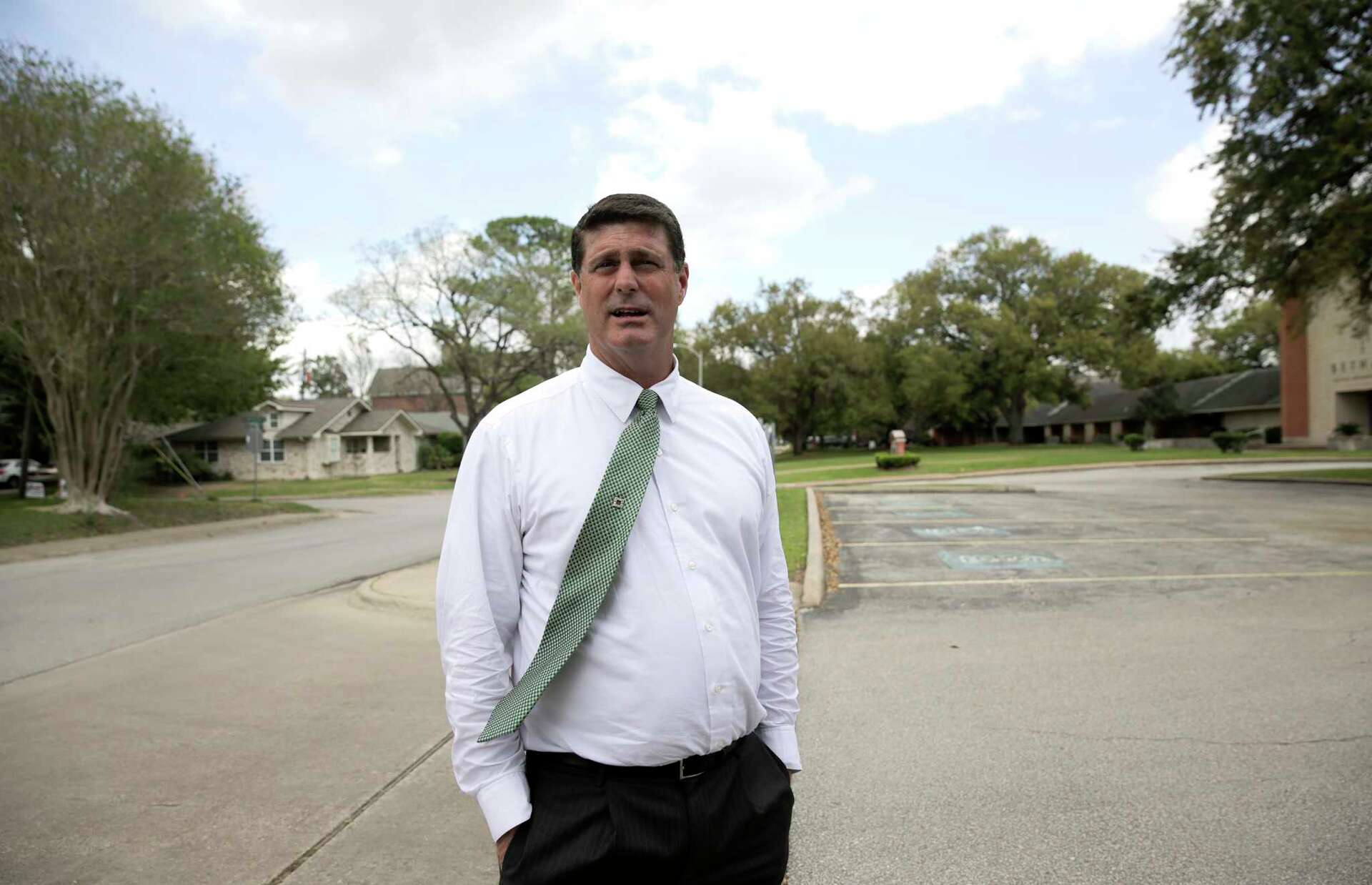 Apartment plan pits church against its neighbors