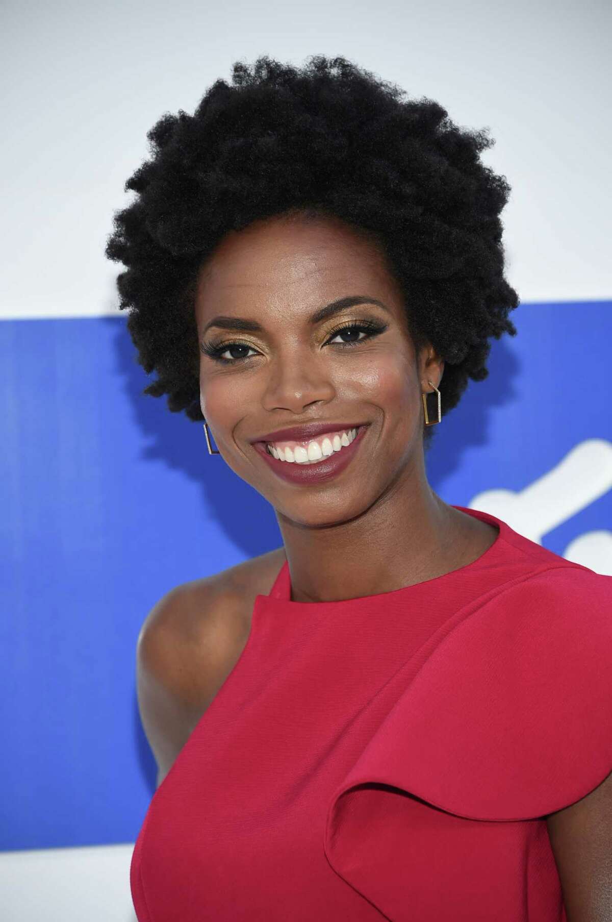 Sasheer Zamata finds her voice outside 'SNL'