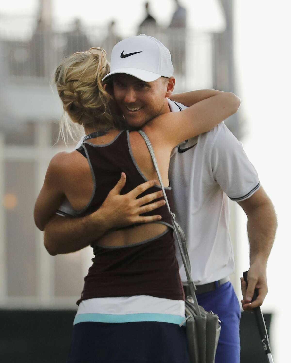 Russell Henley rallies late to win Shell Houston Open