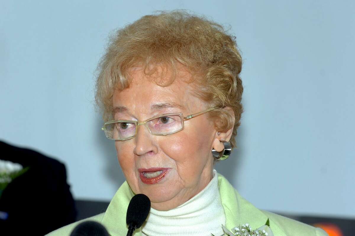 Elizabeth M. Pfriem, philanthropist and former Post publisher