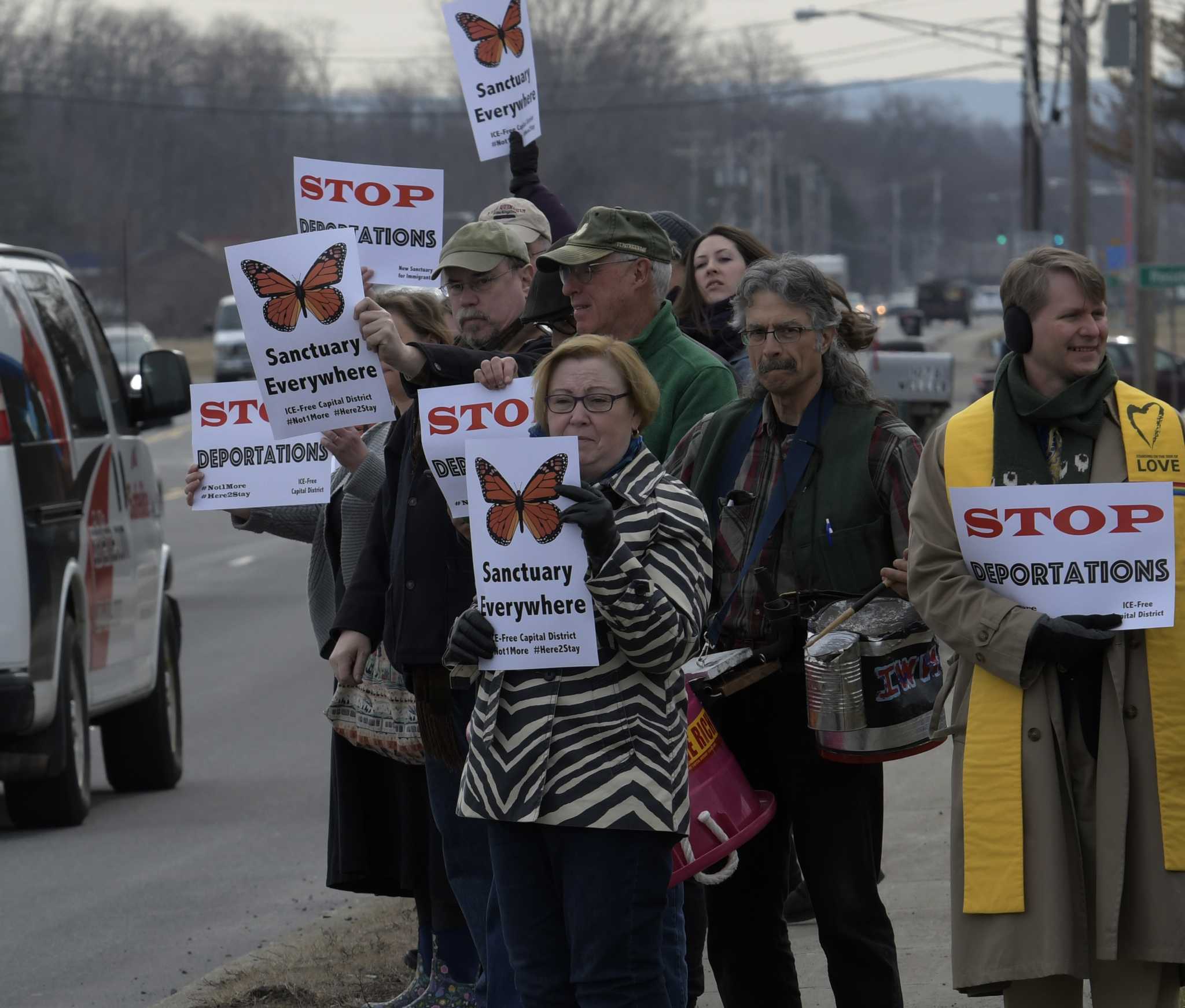 ICE raids, rhetoric make America view farmworkers 'as criminals again'