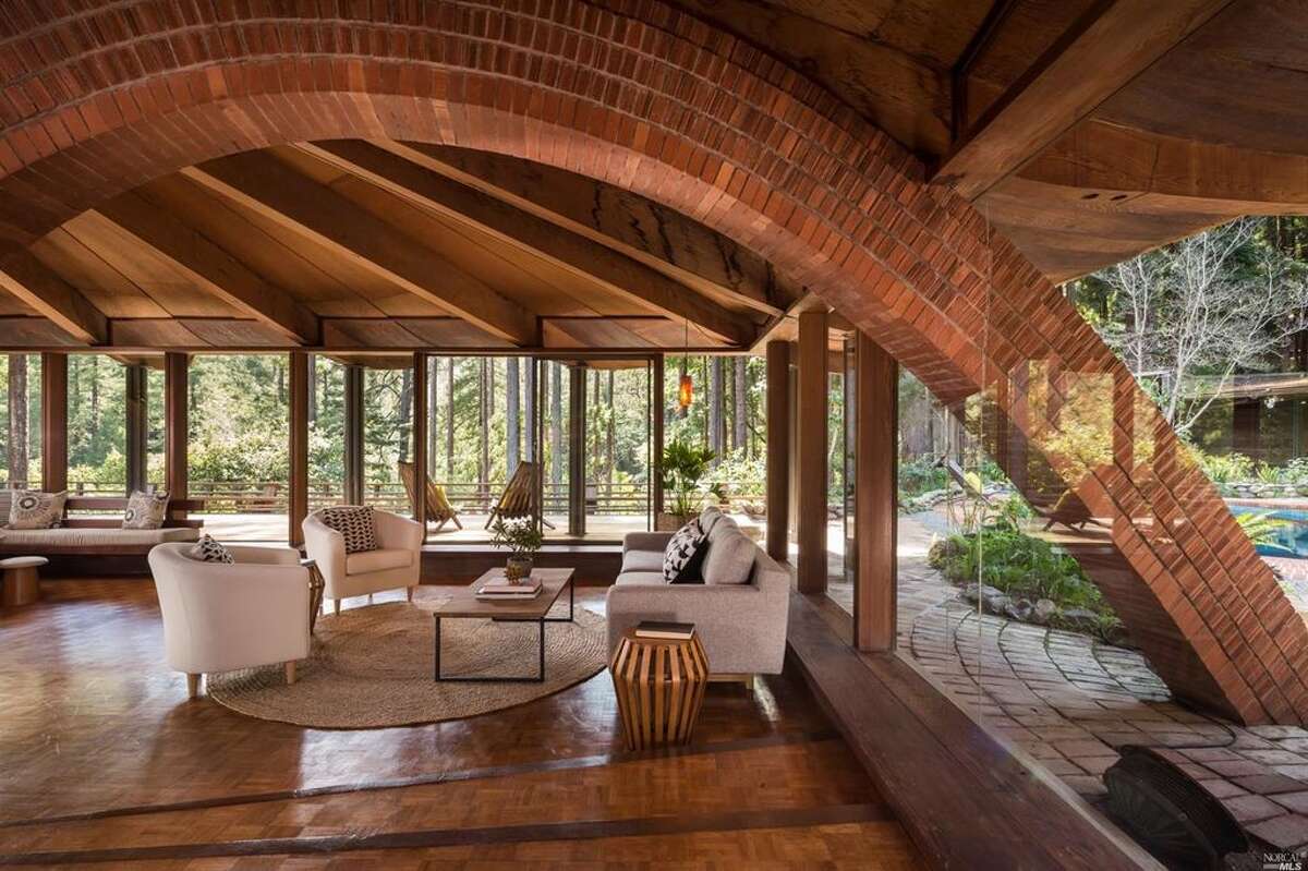 Daniel Liebermann masterpiece in Mill Valley is a redwood and glass wonder
