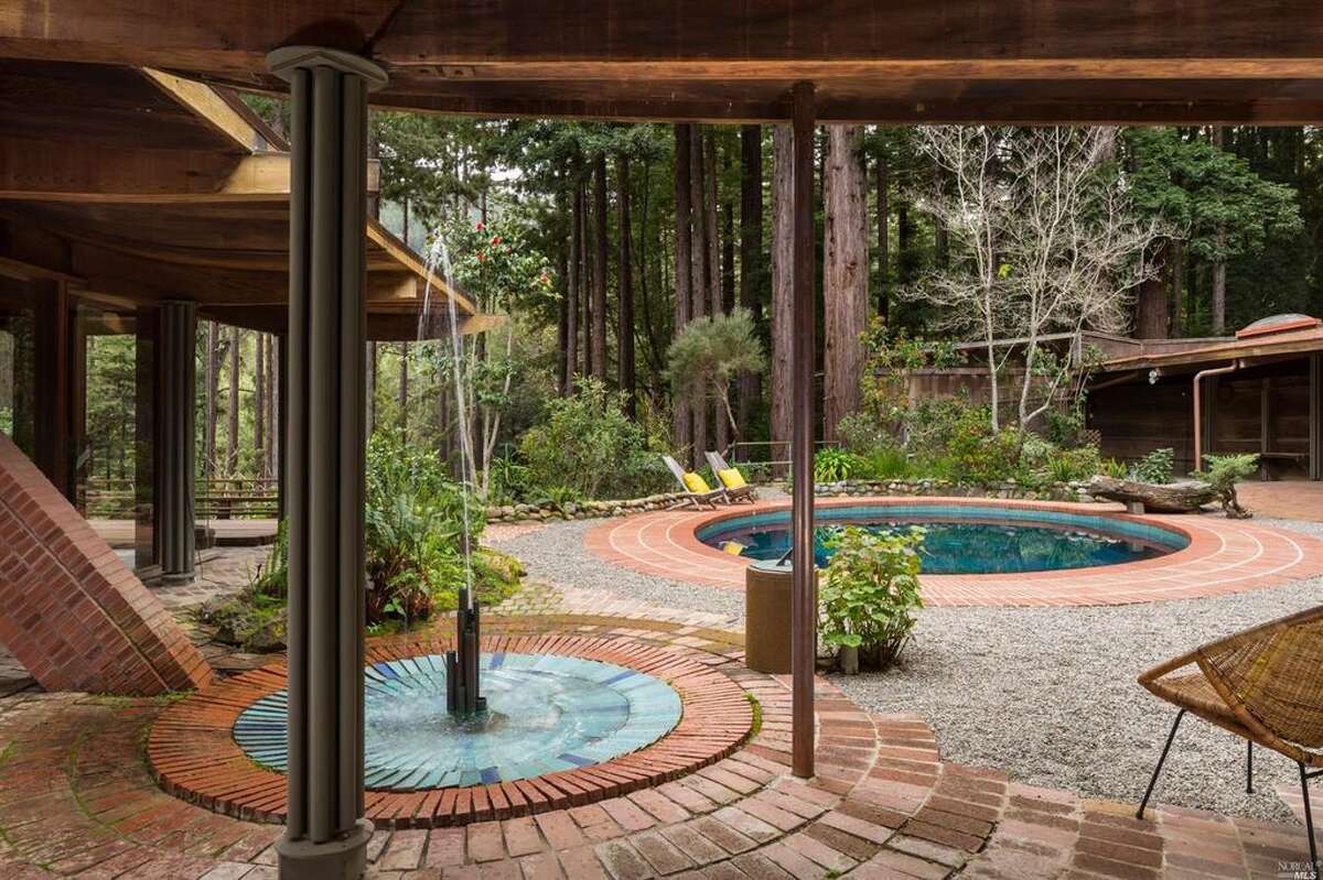 Daniel Liebermann masterpiece in Mill Valley is a redwood and glass wonder