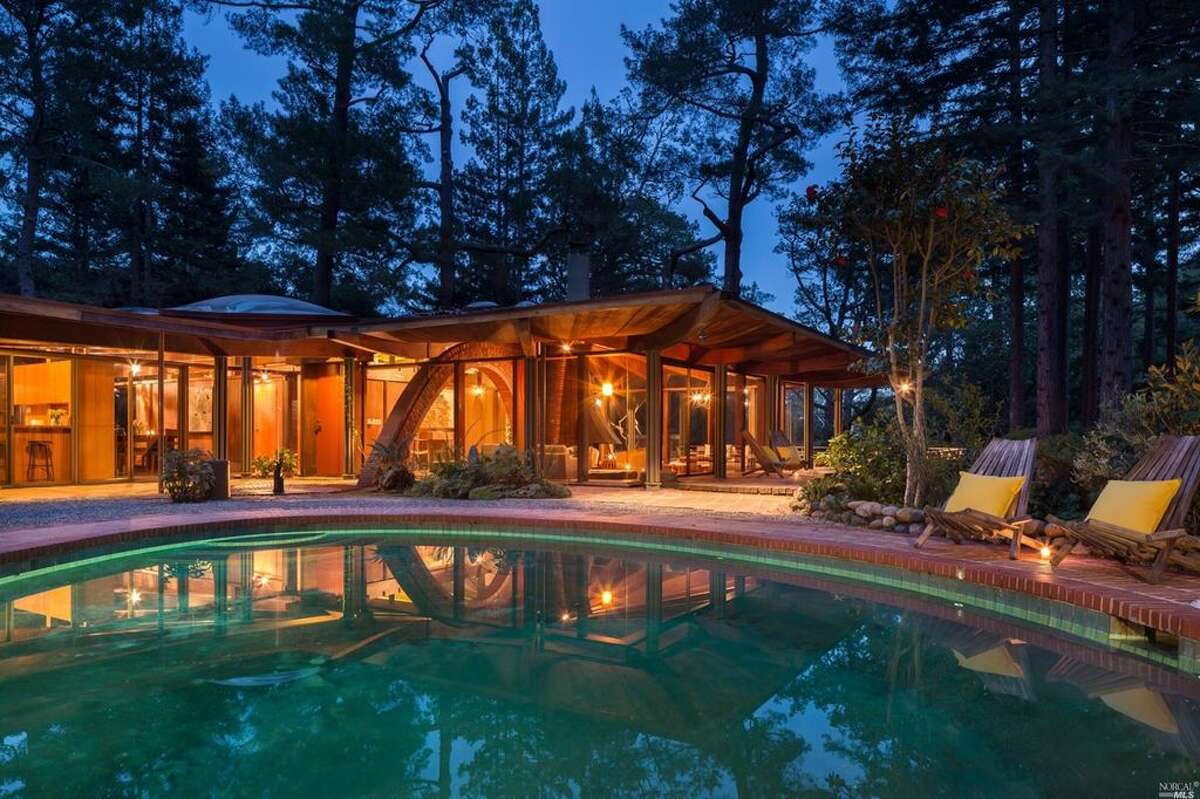 Daniel Liebermann masterpiece in Mill Valley is a redwood and glass wonder