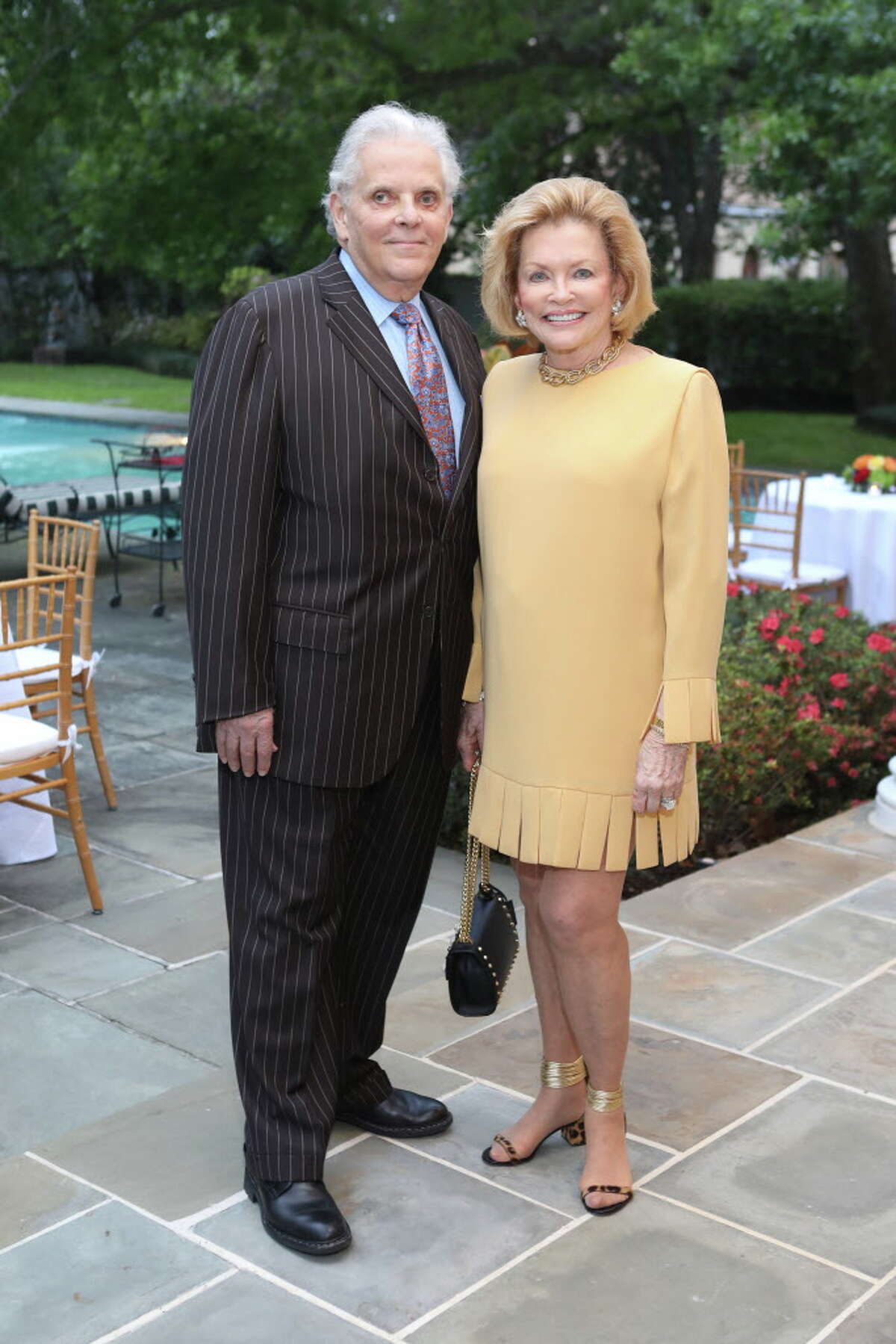 Non-stop party people