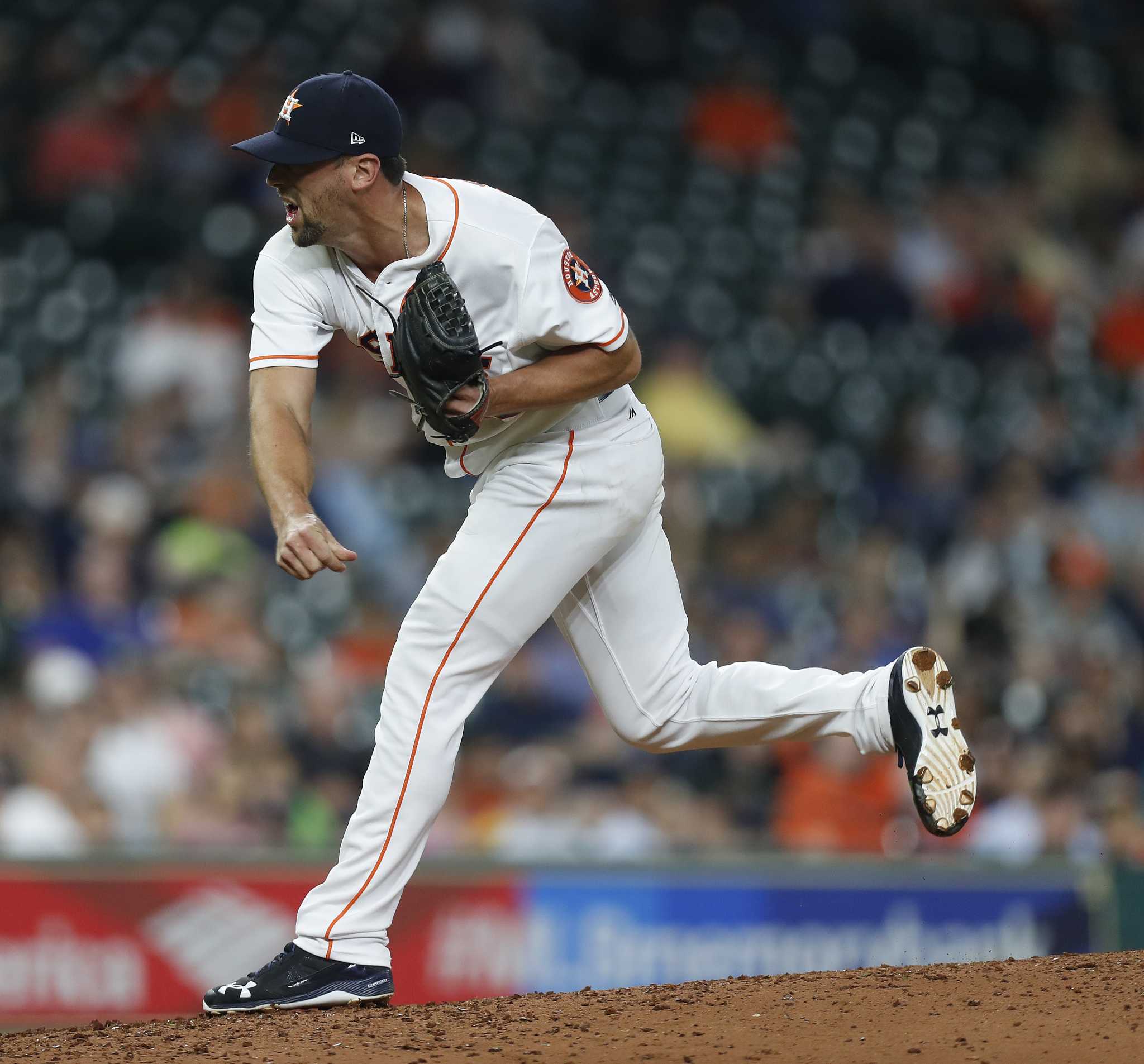Astros' Luke Gregerson working to rediscover movement on sinker