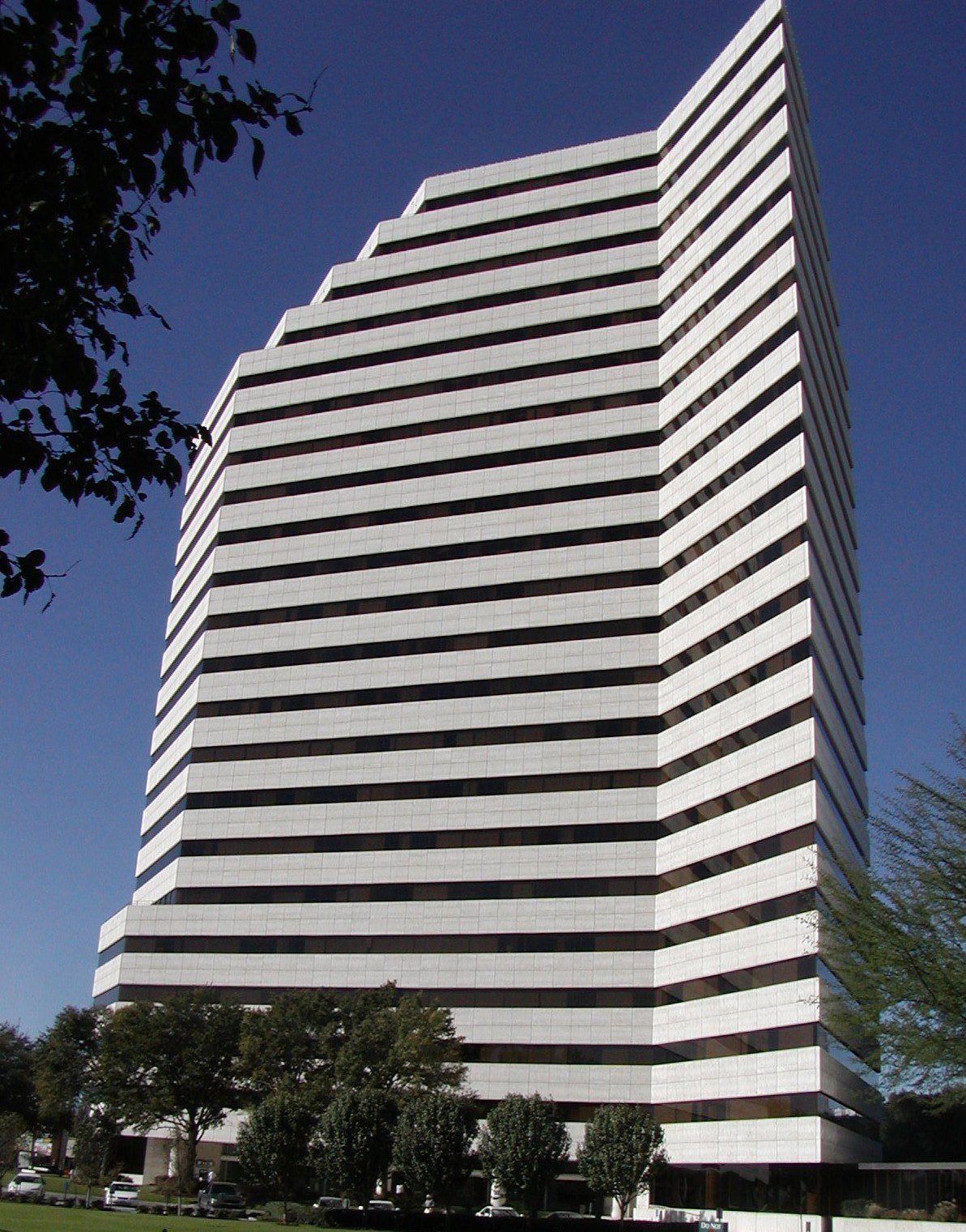 Galleria office tower to get new outdoor plaza