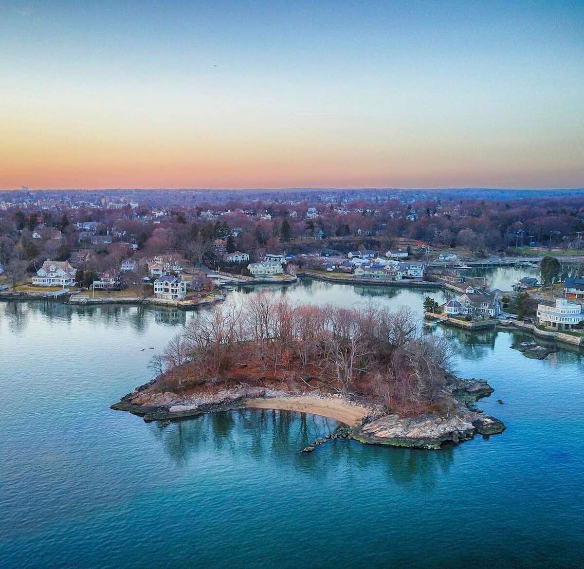 Drone captures spectacular images of the Connecticut shoreline