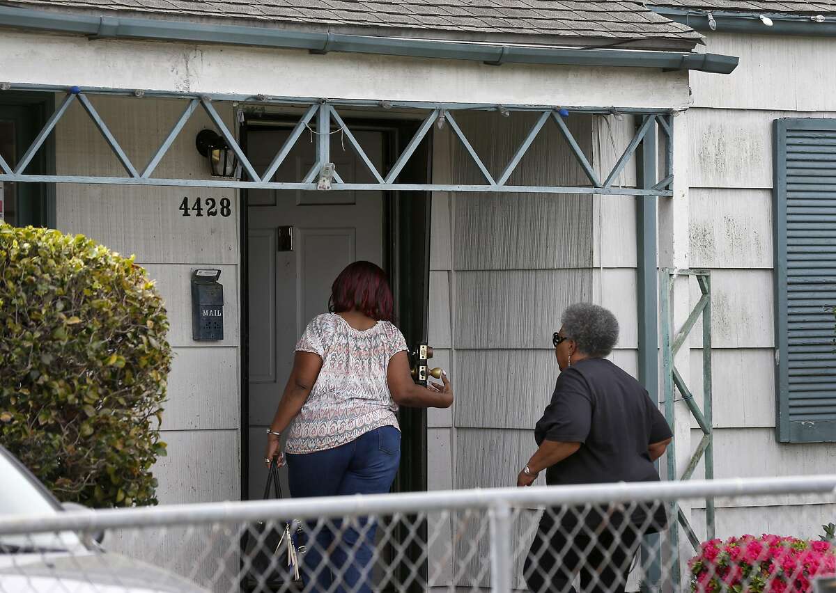 Man accused of killing mother in front of her sons in Richmond is arrested