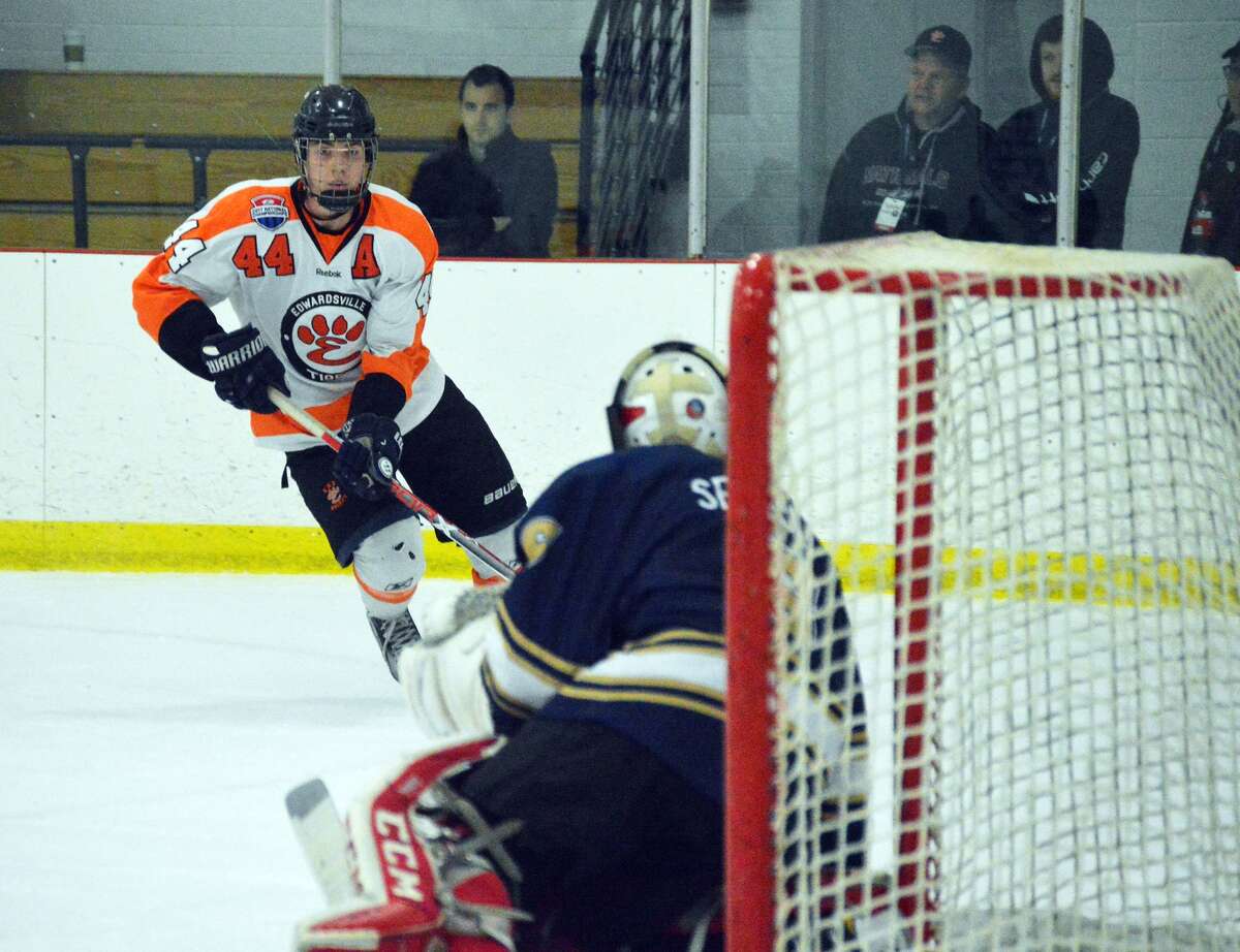 ICE HOCKEY MVP: Schaeffer led EHS in scoring