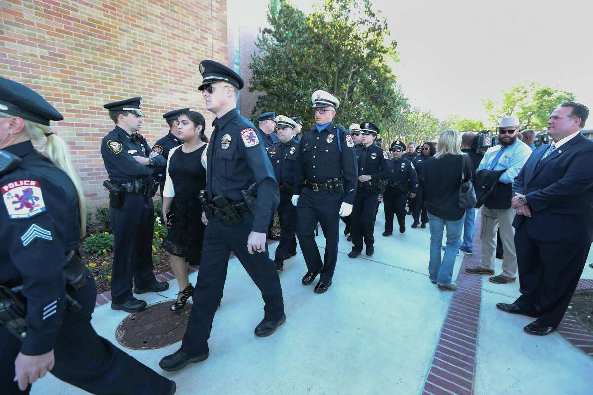 Slain lawman Greenwood praised as 'hero' with full honors at Thursday ...