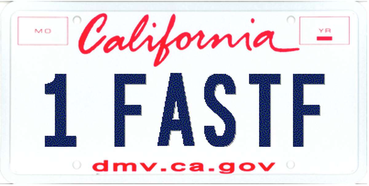 California Driver's License: A new look and procedure