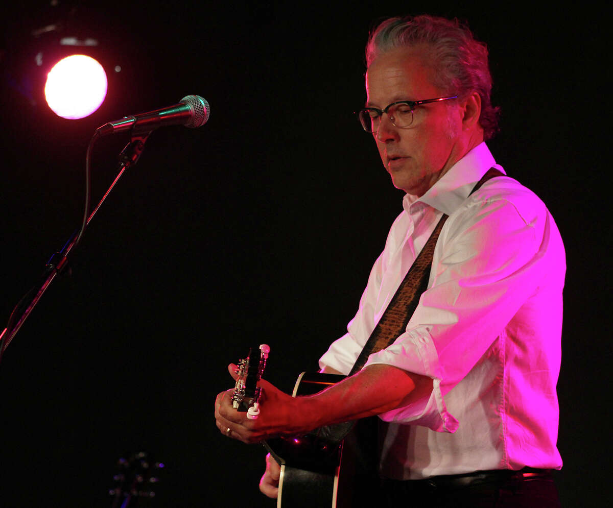 Radney Foster sings the praises of the short story